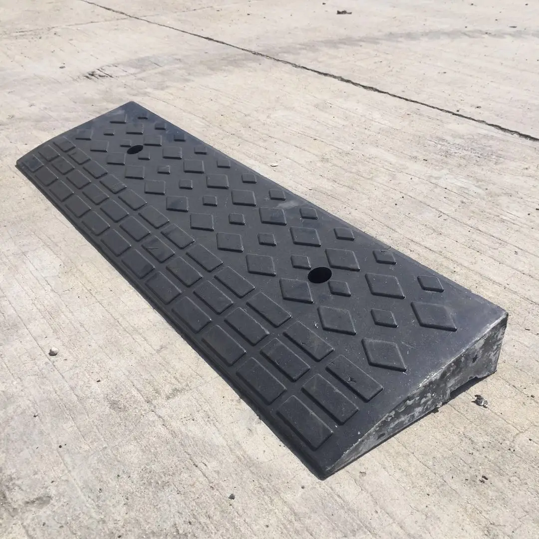 8cm Rubber Kerb Ramp Step Slope for Outdoor and Indoor Rubber Products ...