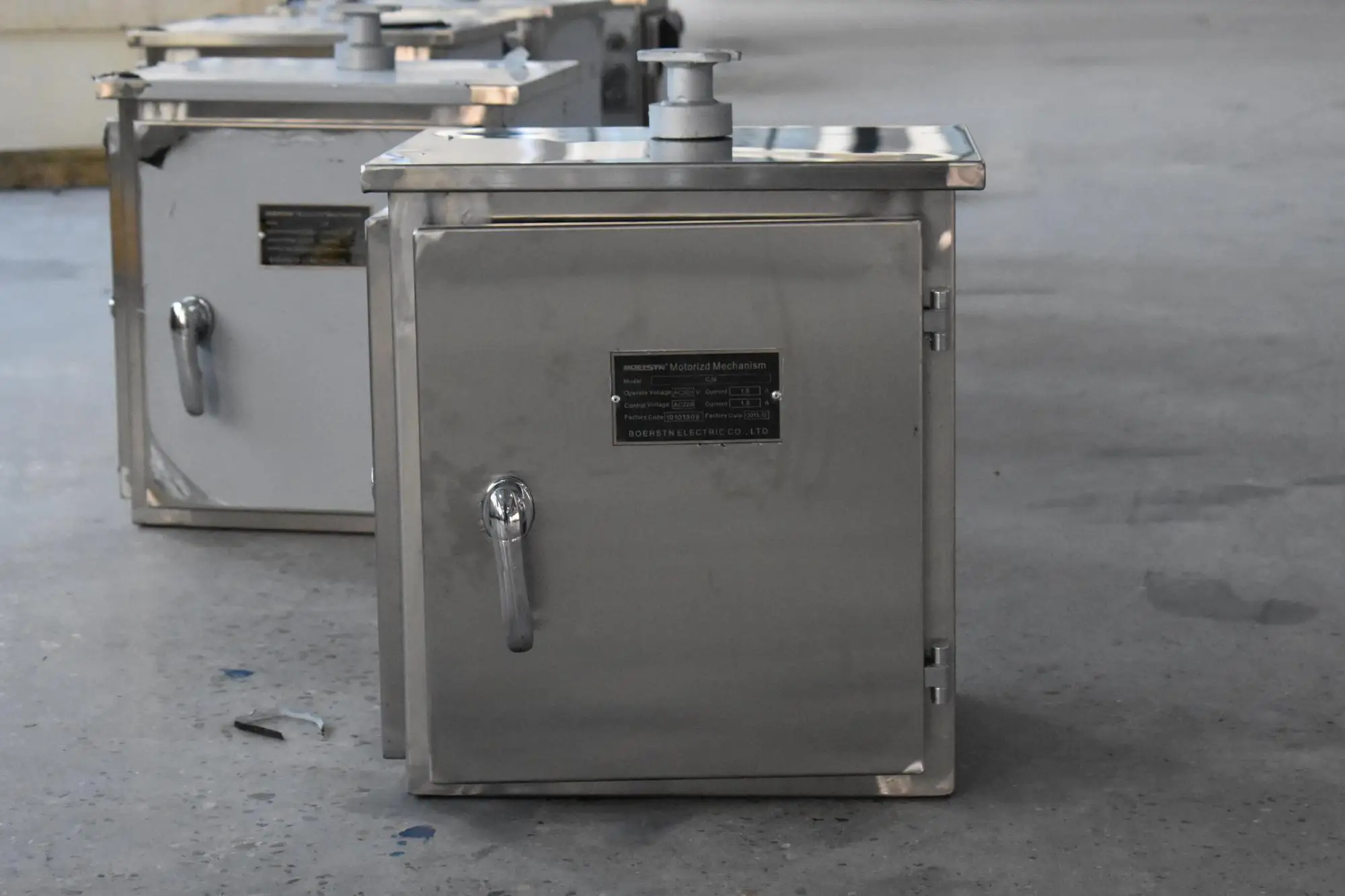 High Voltage Electric Disconnectors by Boerstn - 110KV to 145KV