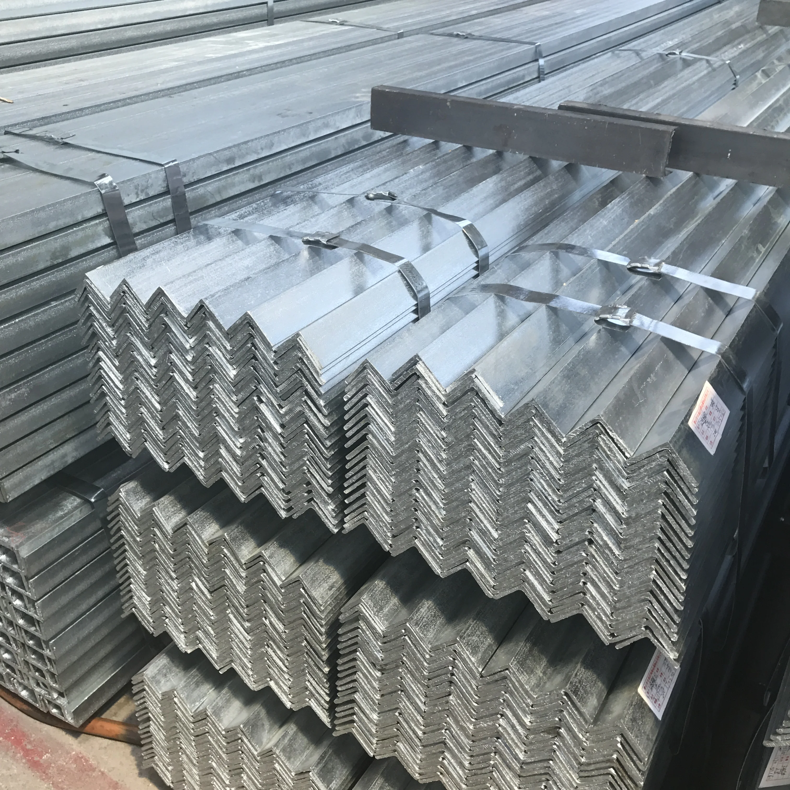 Astm En Jis G3192 Hot Cold Rolled 130x130mm Section 90 Degree Ms Angle ...