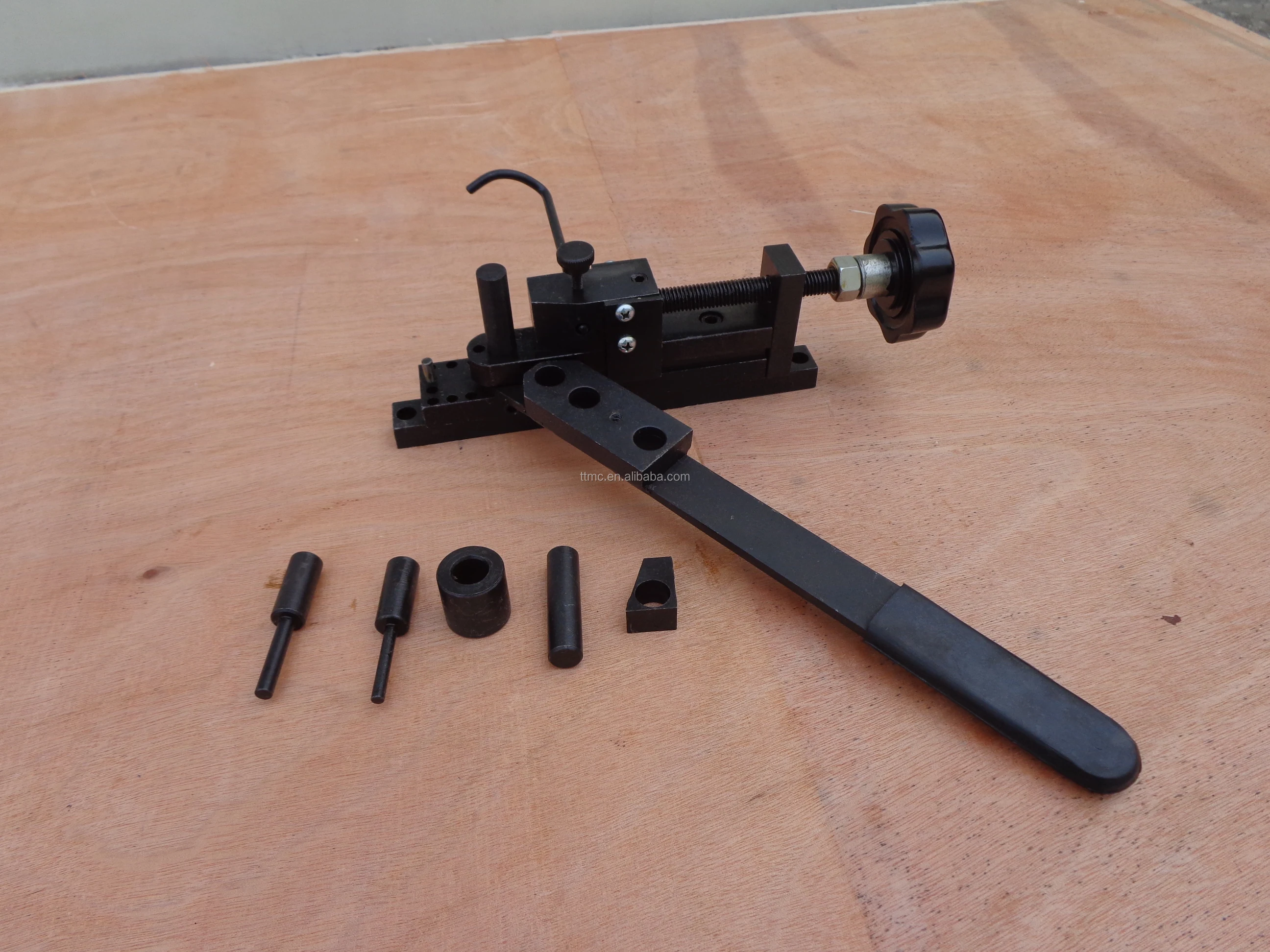 Mini Wire Bender - Versatile and Efficient Metal Processing