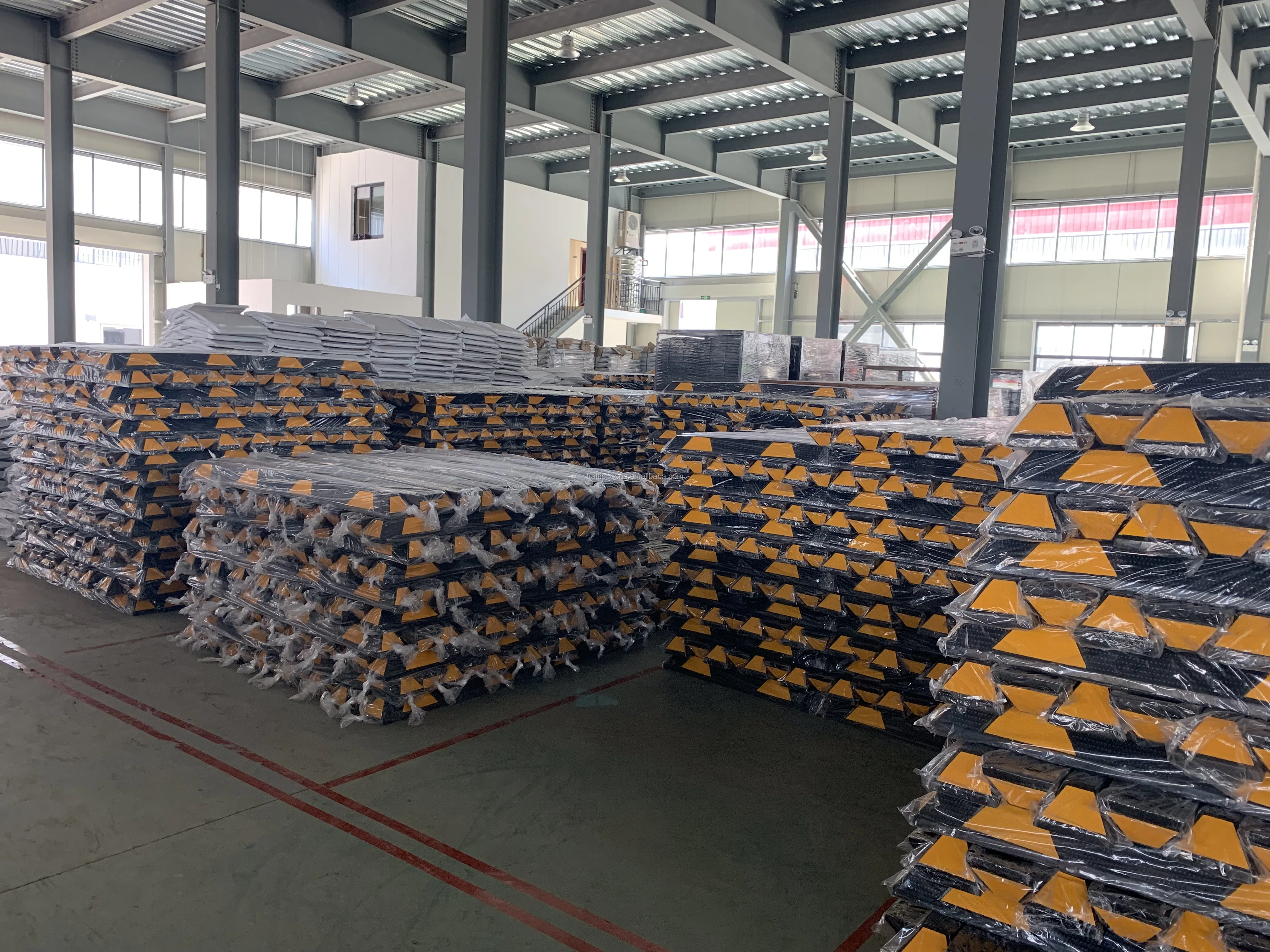 Rubber Wheel Stopper Forklift Container Ramp - Buy Forklift Container ...