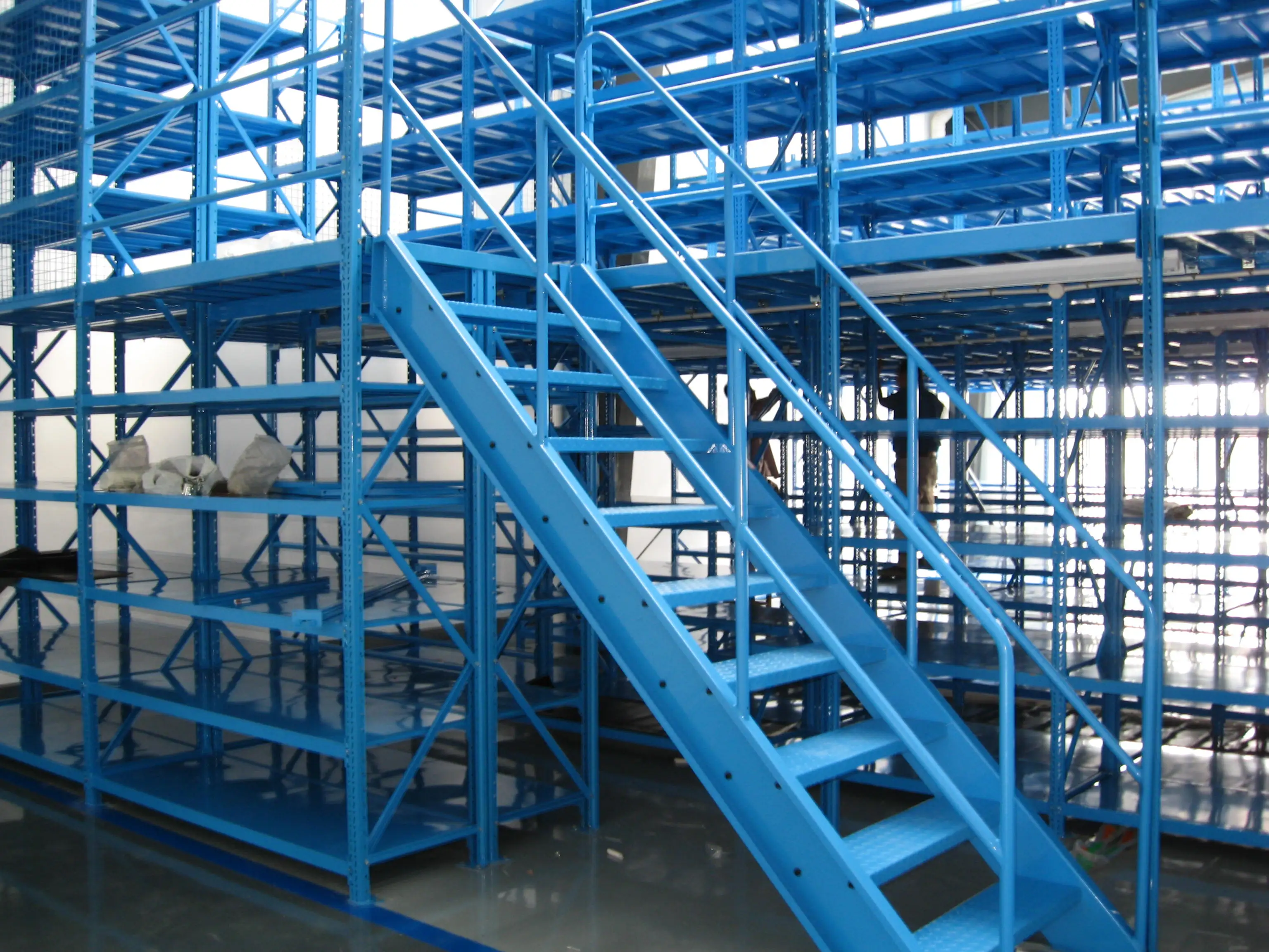 Heavy Duty Mezzanine Racking System - Buy Heavy Duty Storage Metal ...