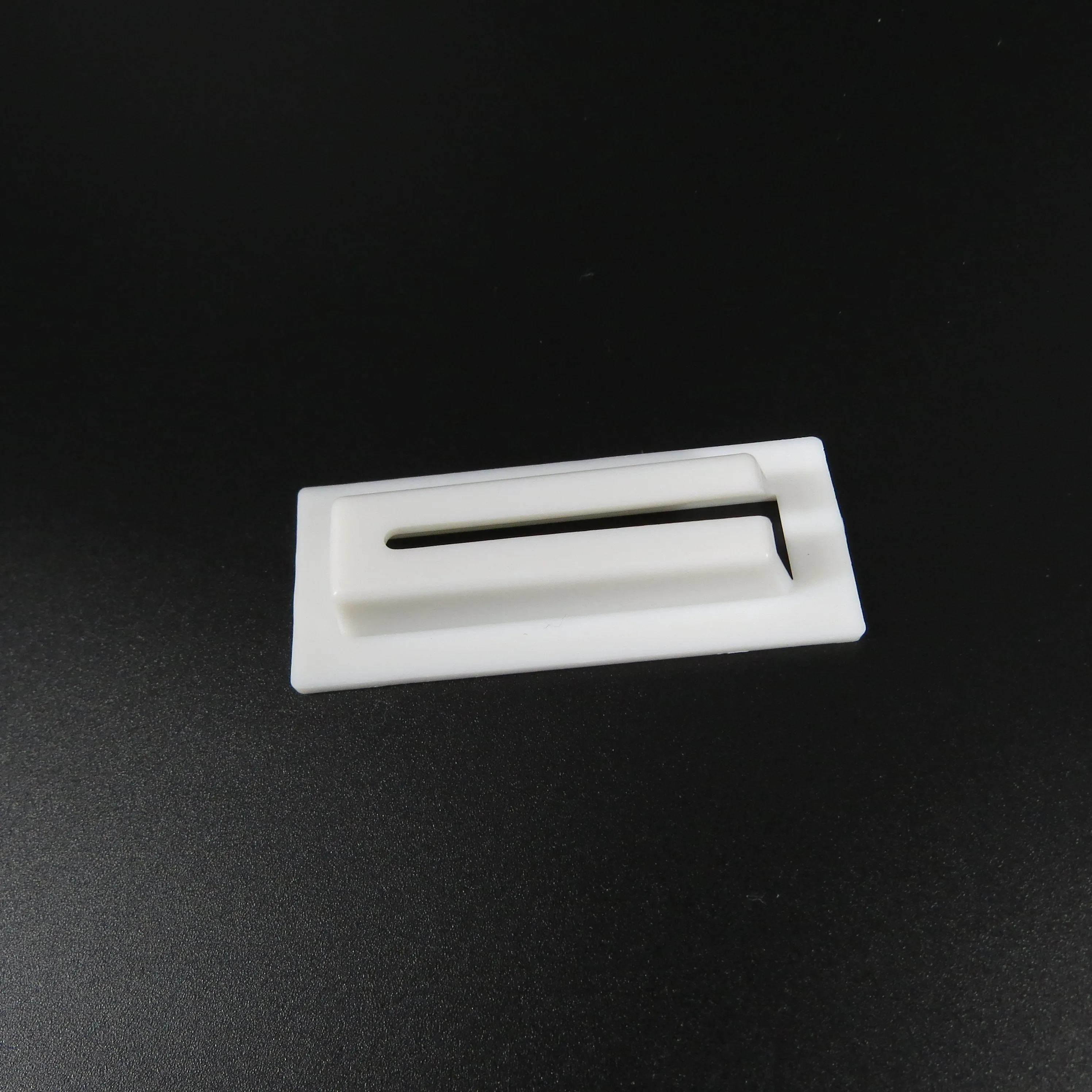 Plastic Power Wing Clips - Durable Shelf Support Solutions