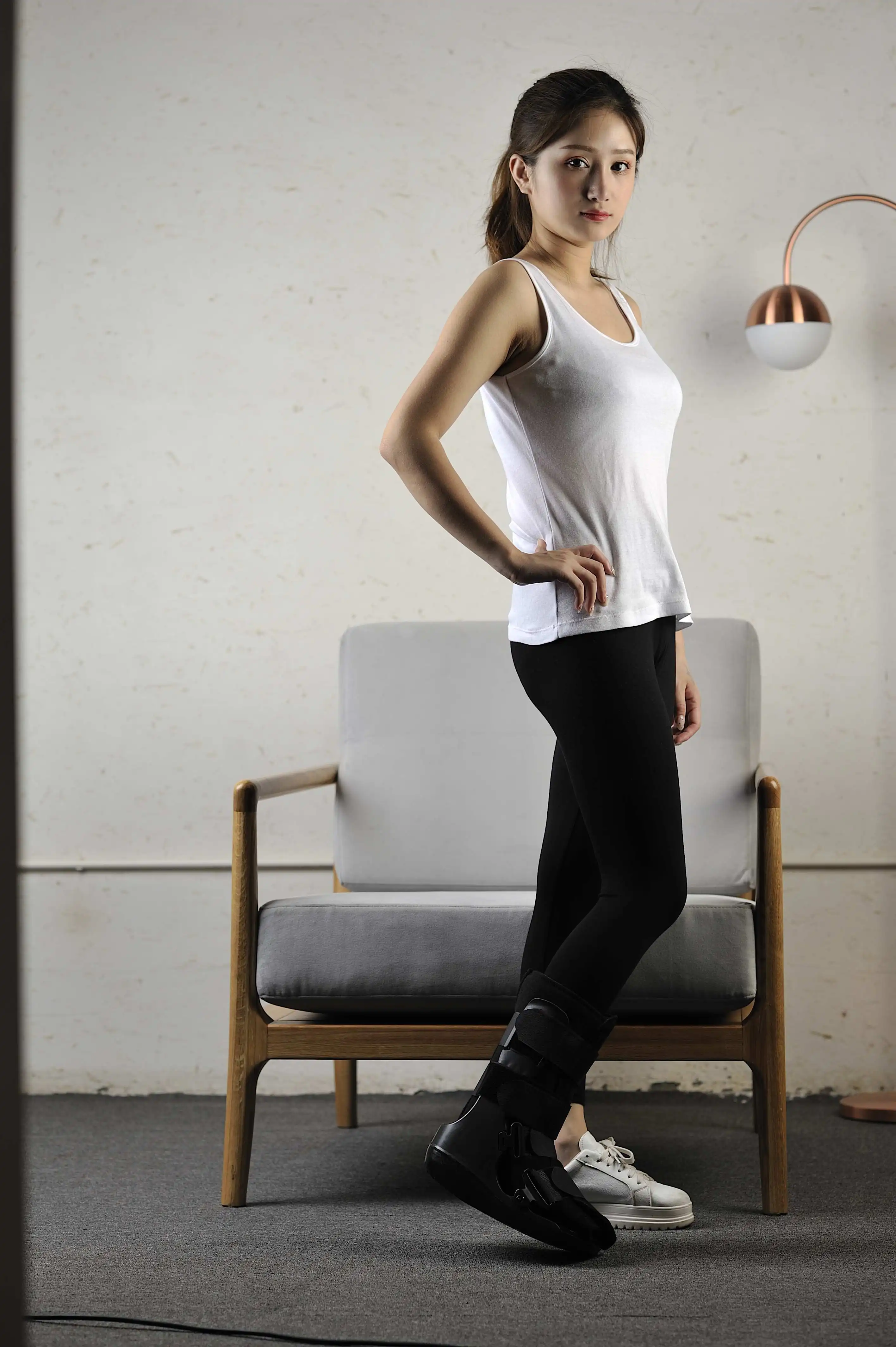 Short Pneumatic Walker Brace for Stress Sprain Relief