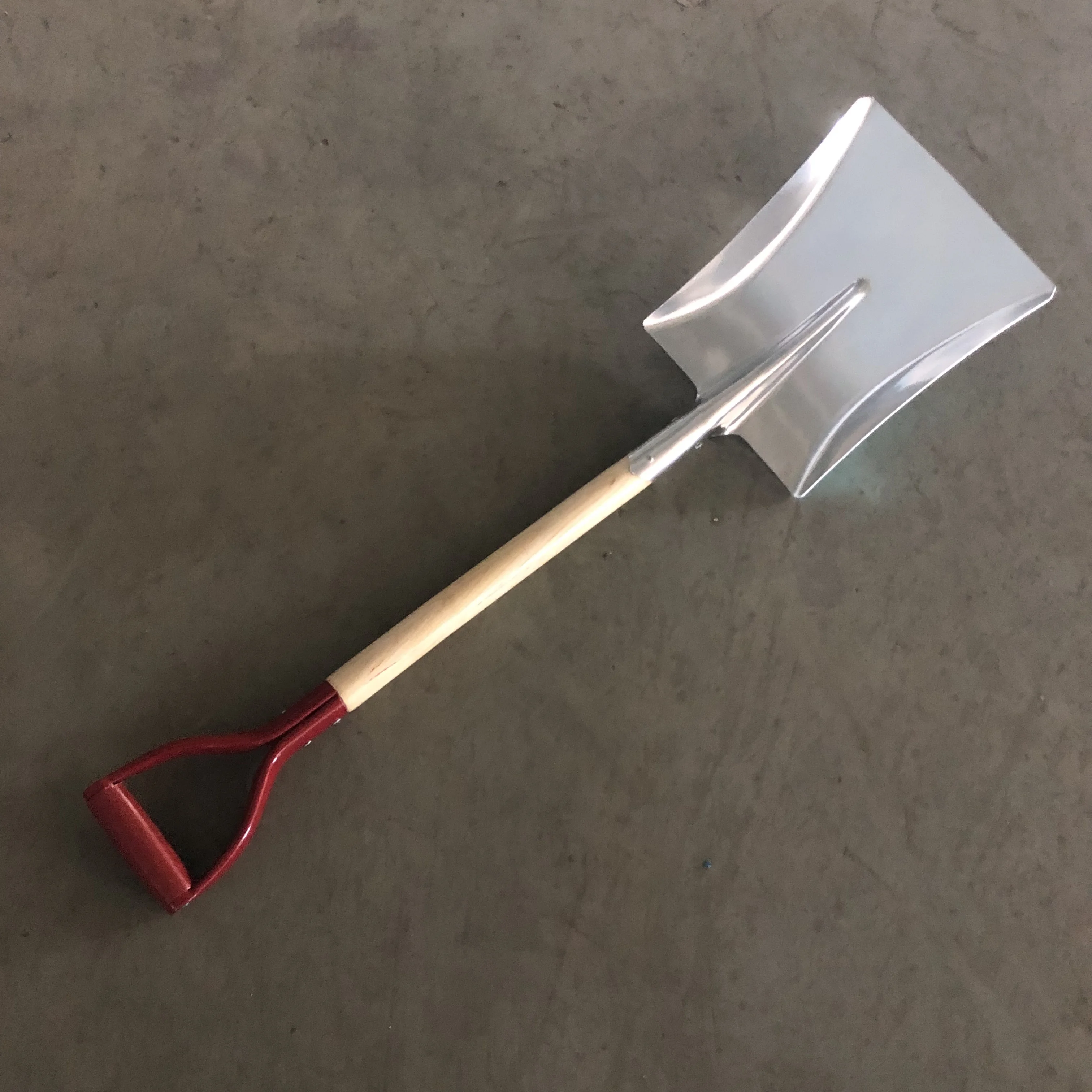 Europe Country Janpan Aluminum Material Coal Square Shovels And Spades ...