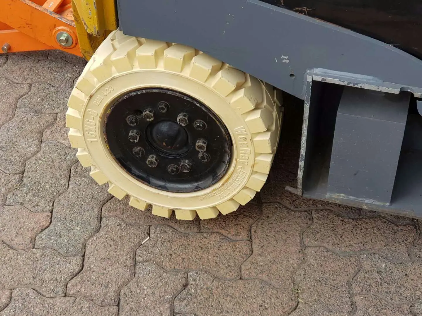 Cheap 28x9-15 Solid Tire 7.00t-15 Forklift Wheel Rim Lock Ring For ...