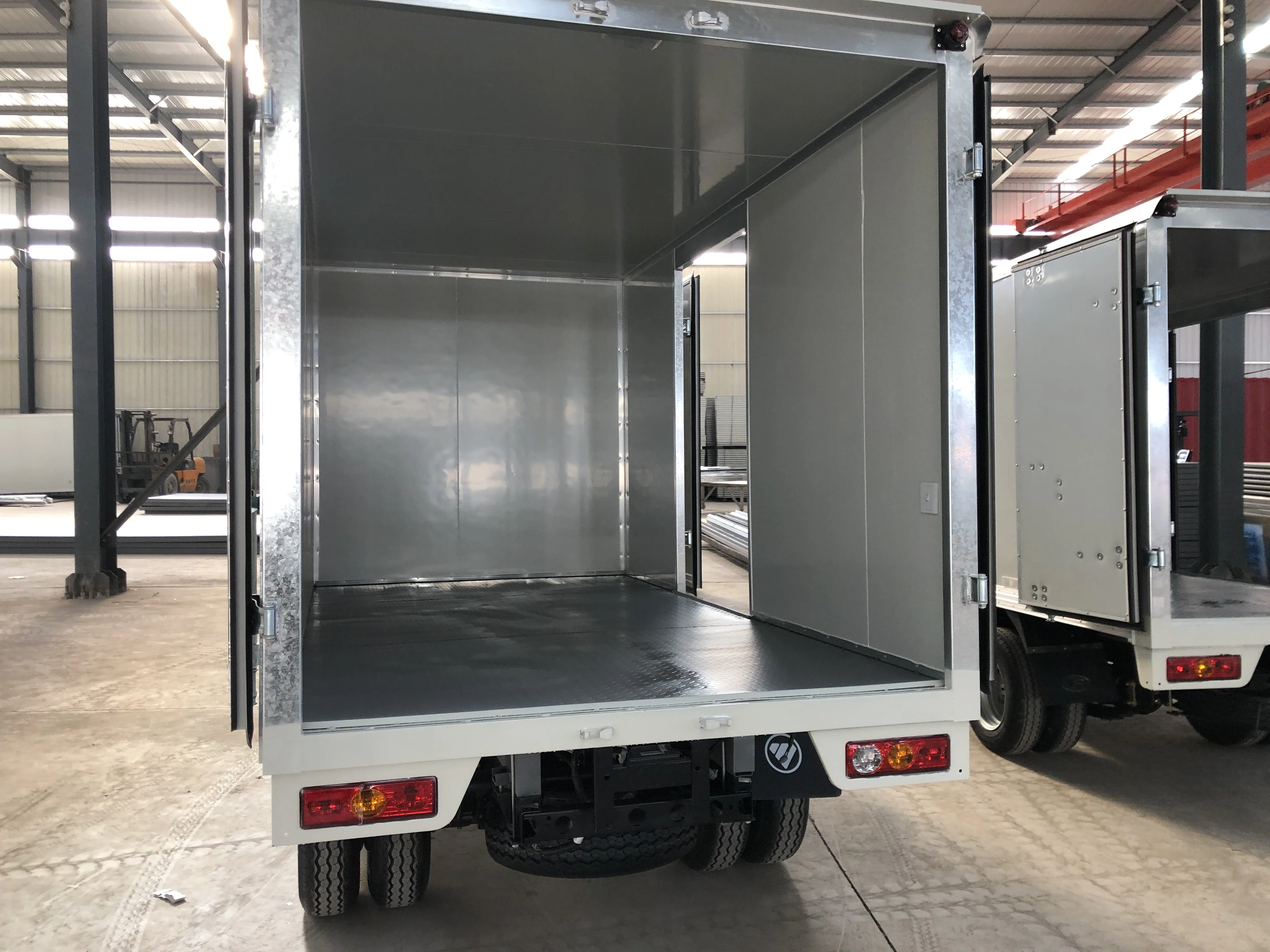3.5 Ton Special Cargo Van Box Truck Box| Alibaba.com