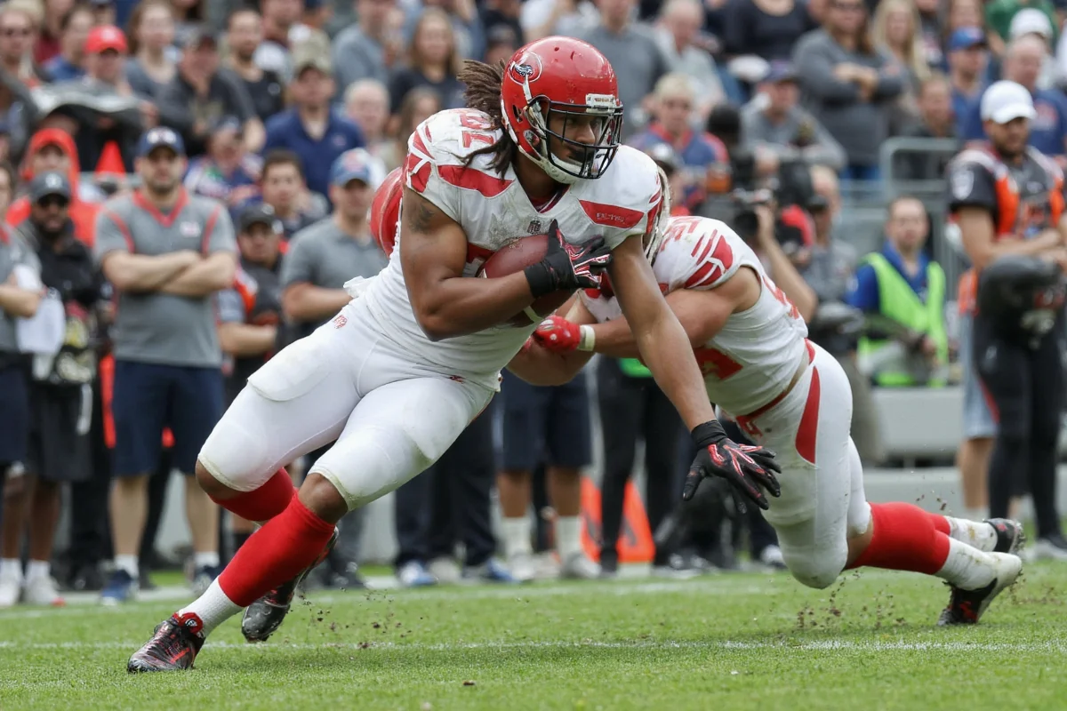 What Is a Halfback in Football? Role & Evolution Explained