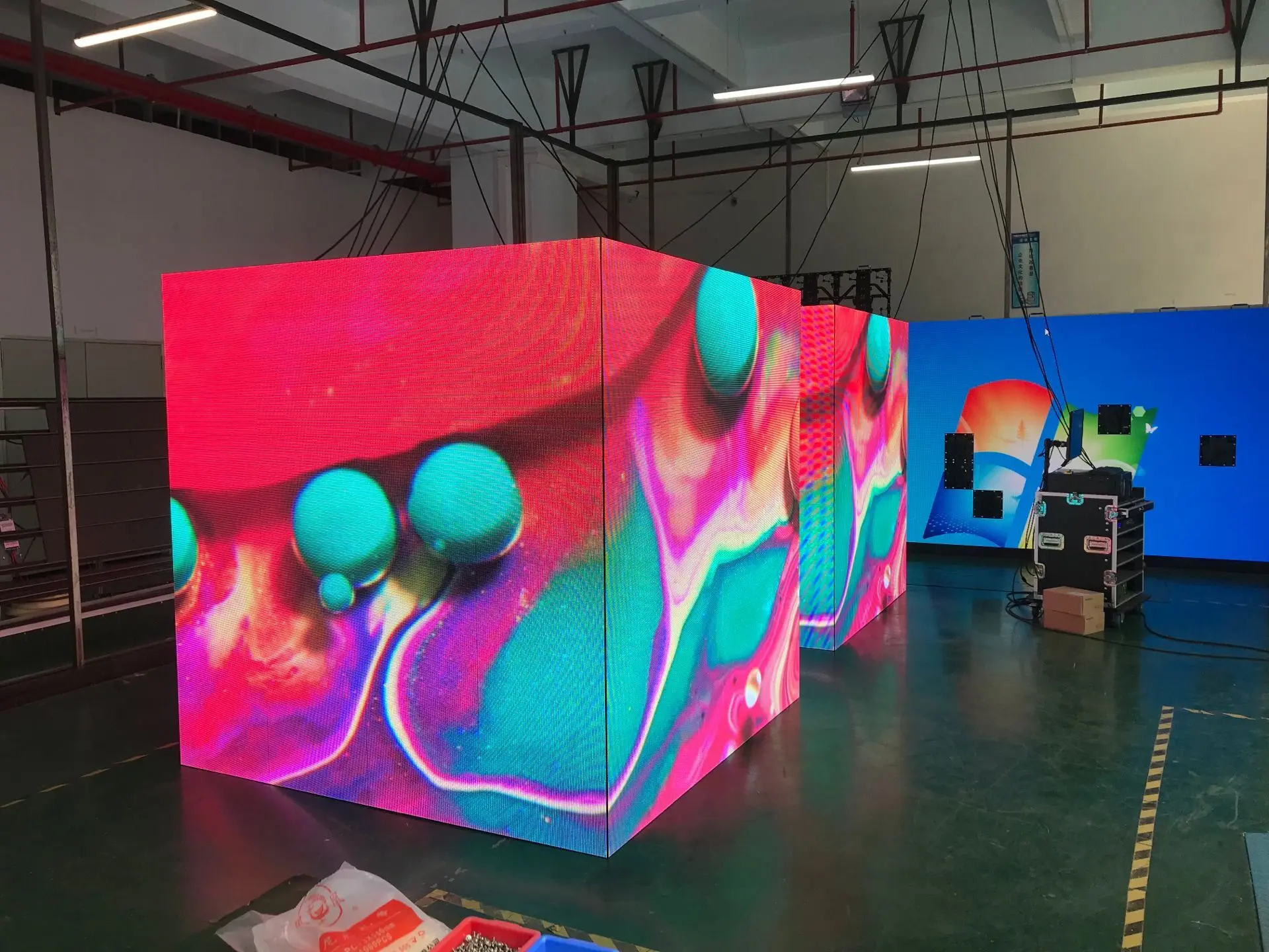 Cube Video Wall LED Screen - P3.91 Full Color Display