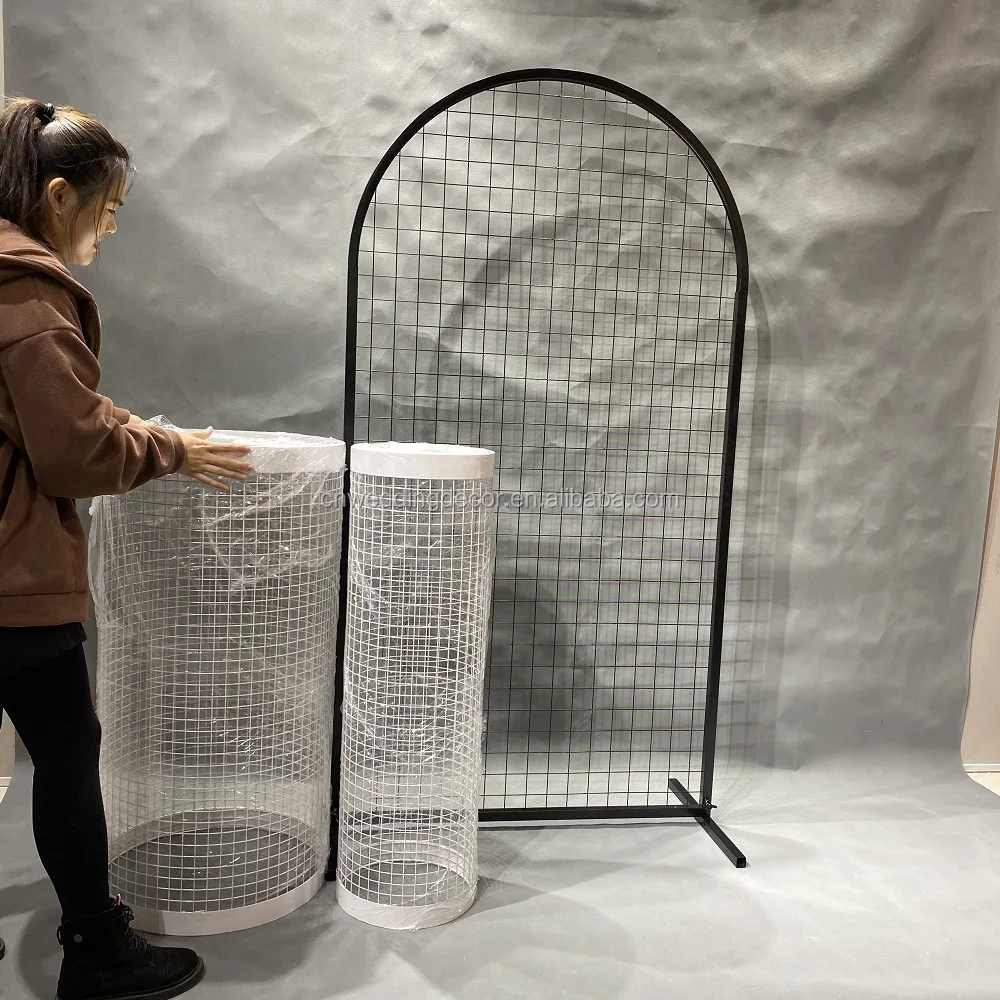 Grid Backdrop Wedding Arch - Elegant Gold & White Decor