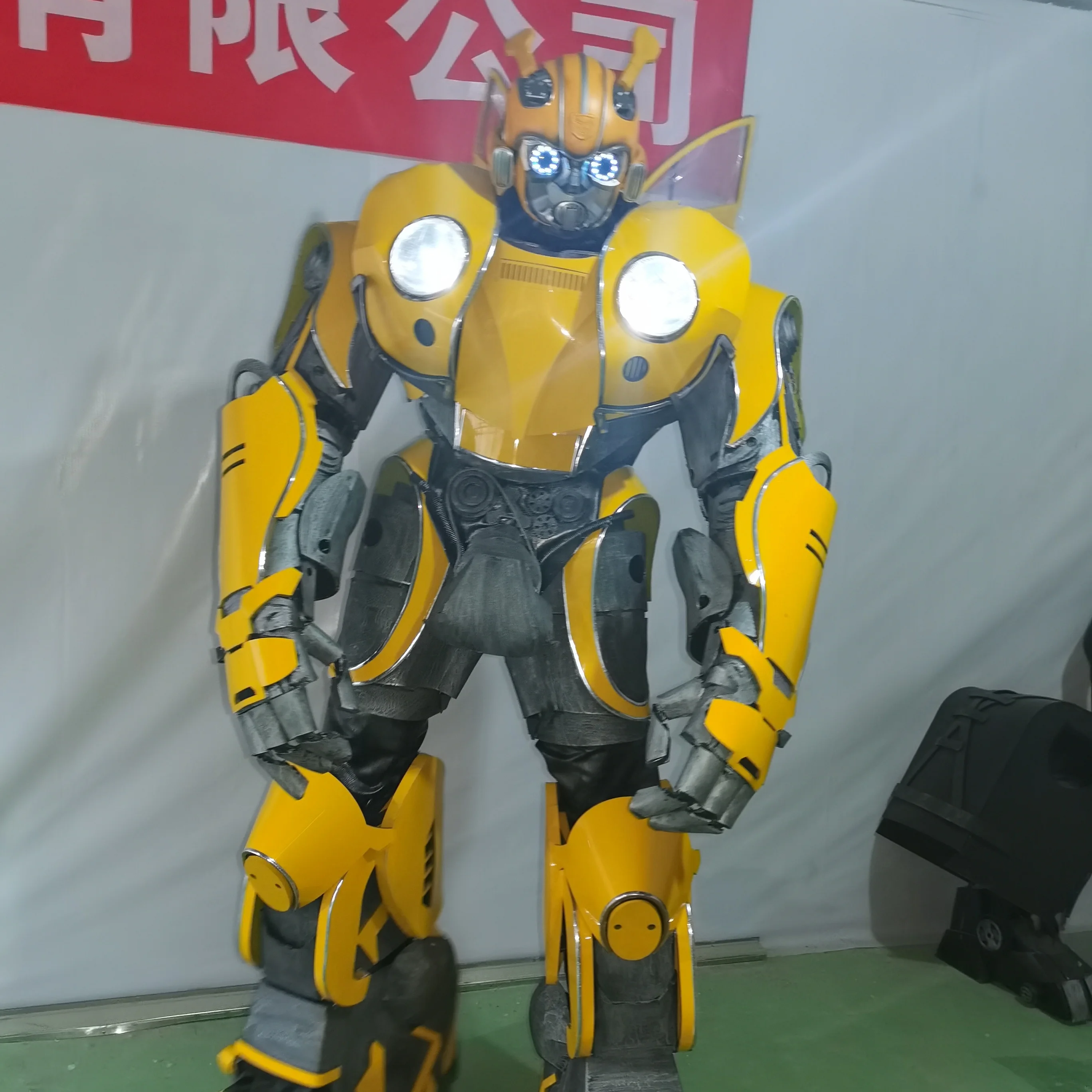 High-quality Tv Movie Characters Super Size Eva Foam Stilts Robot ...