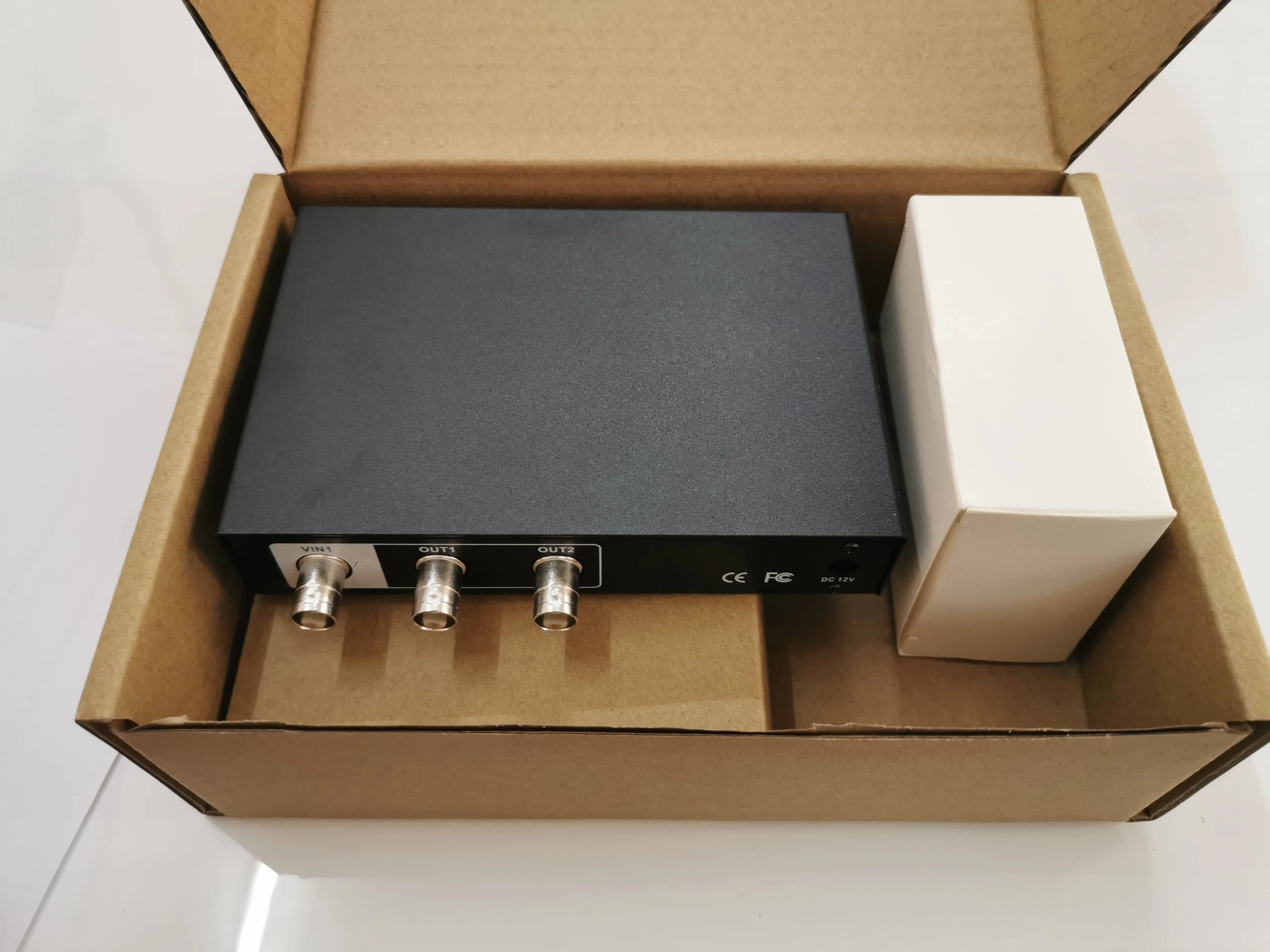 2-port BNC Video Splitter Box for CCTV Security Cameras