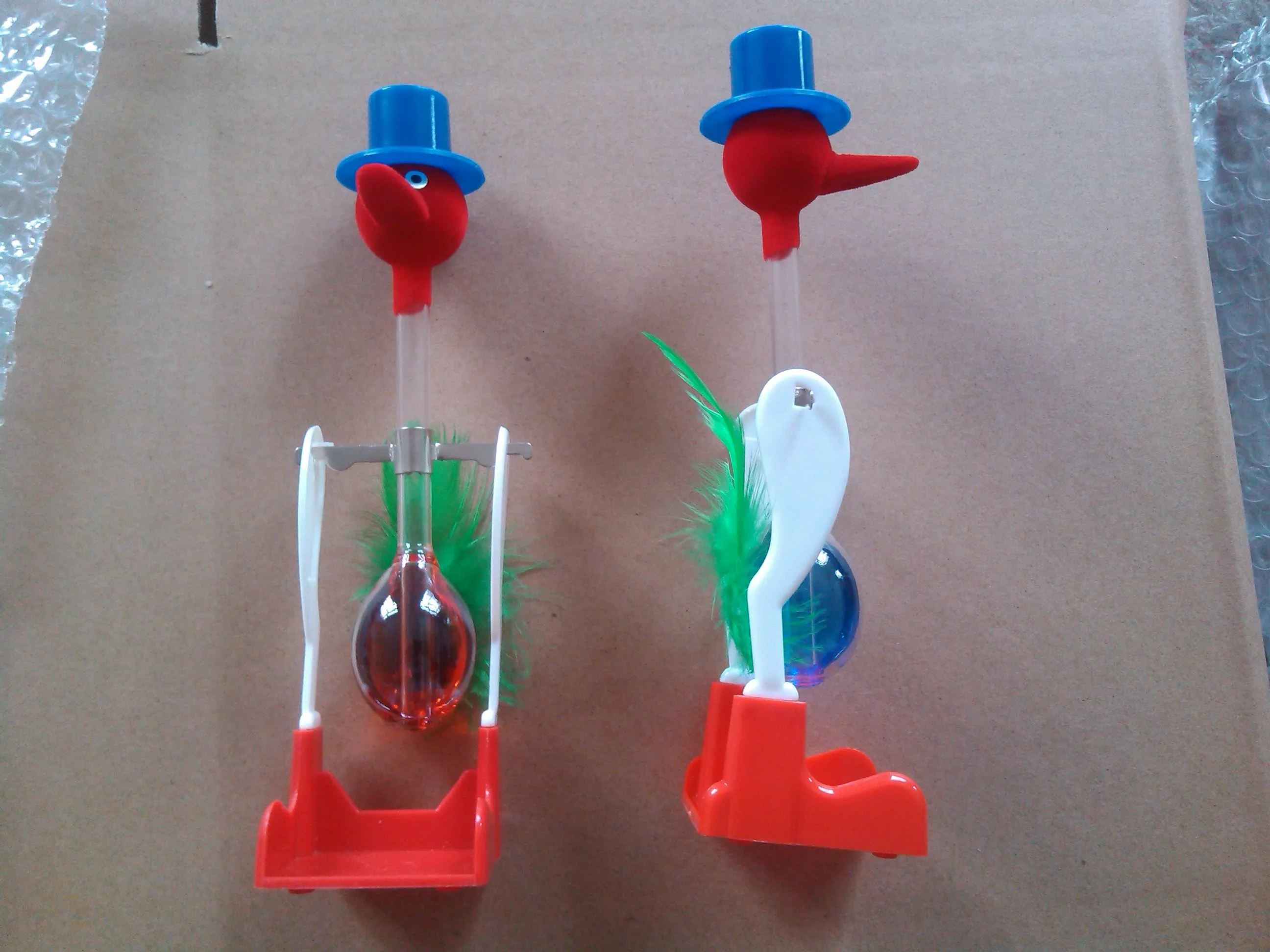 Stress Relief Educational Toy - Magic Sippy Dipping Thirsty Drinking Bird