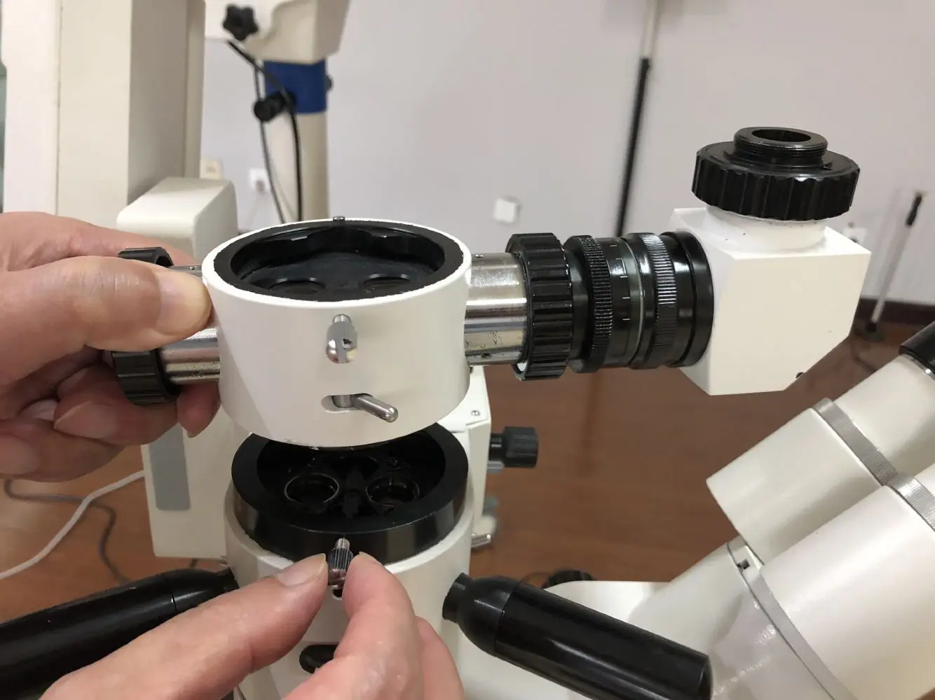 Surgical Operating Microscope SOM-2000D for Ophthalmology