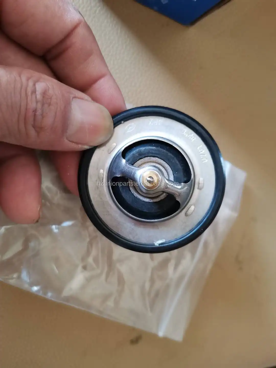 OEM 25510-42100 Thermostat for Hyundai H1 - High Performance