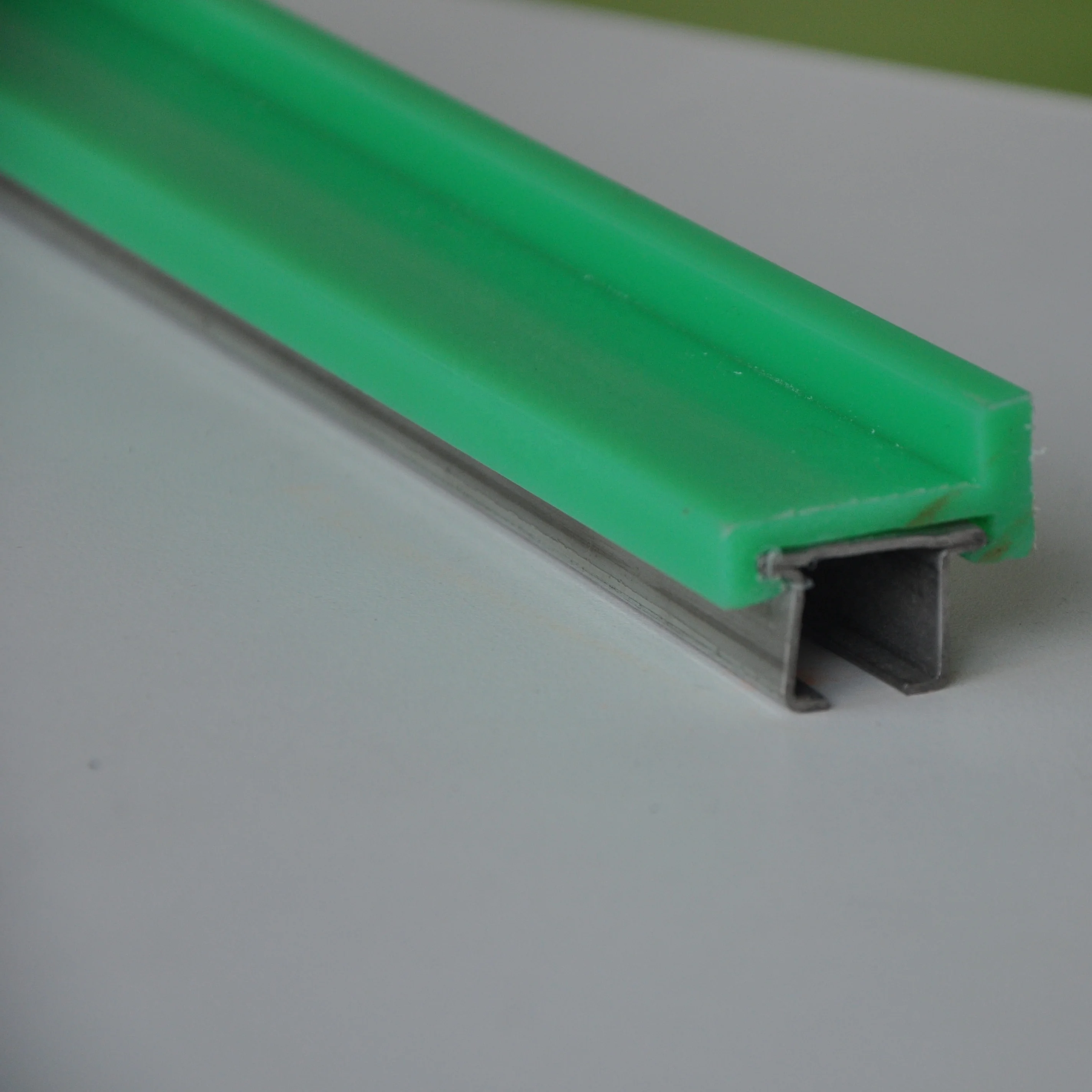 2020 C Shape Chain Guide Profiles for Conveyor Components