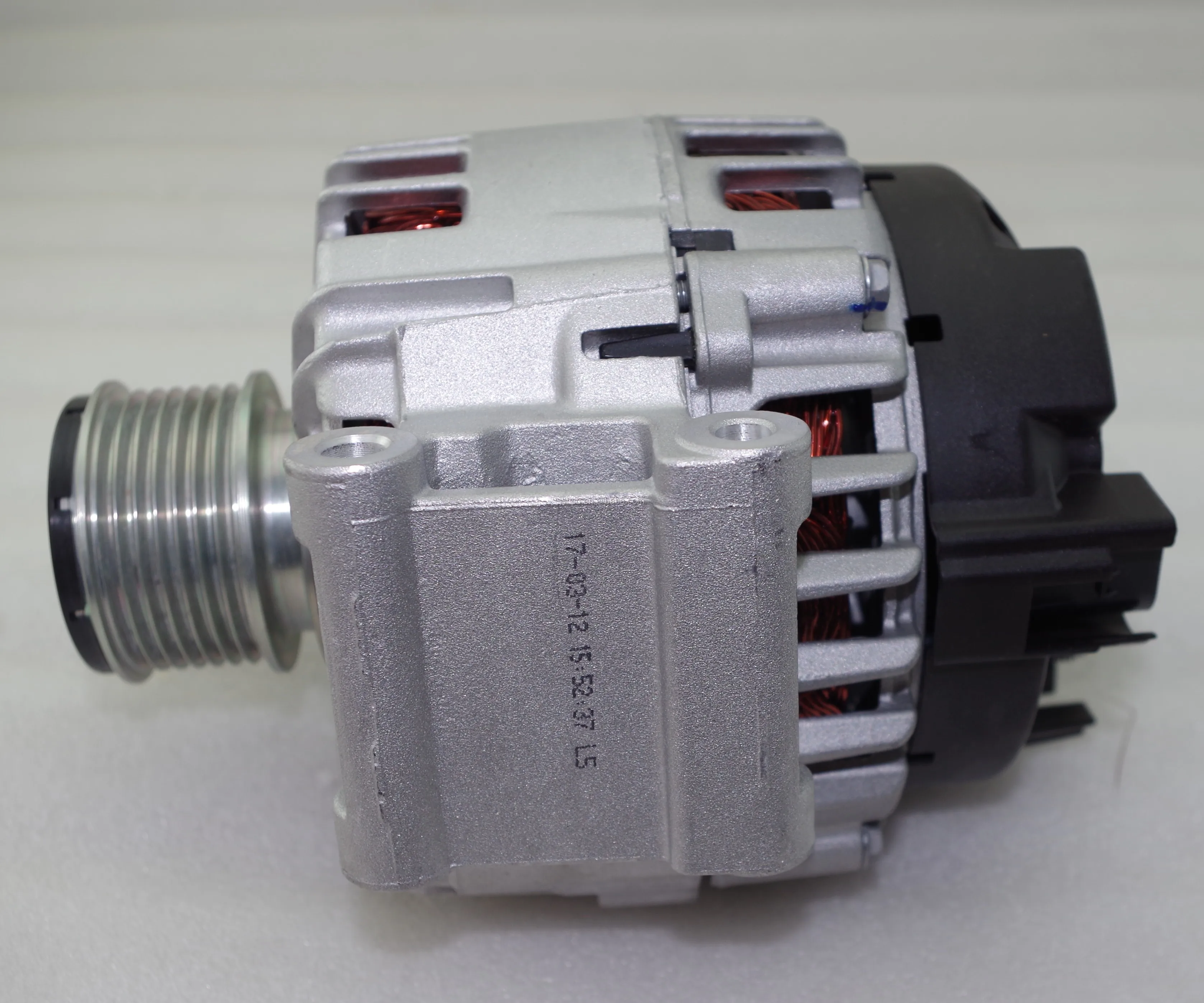 12V原装发电机A01451540402 A0131545602 A013154350280 梅赛德斯奔驰E230 E280 E300 ...