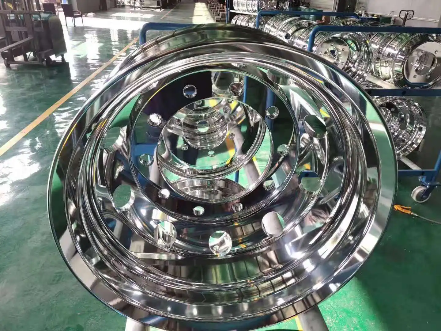 Automatic Aluminium Alloy Wheel Polishing Machine & Metal Surface ...