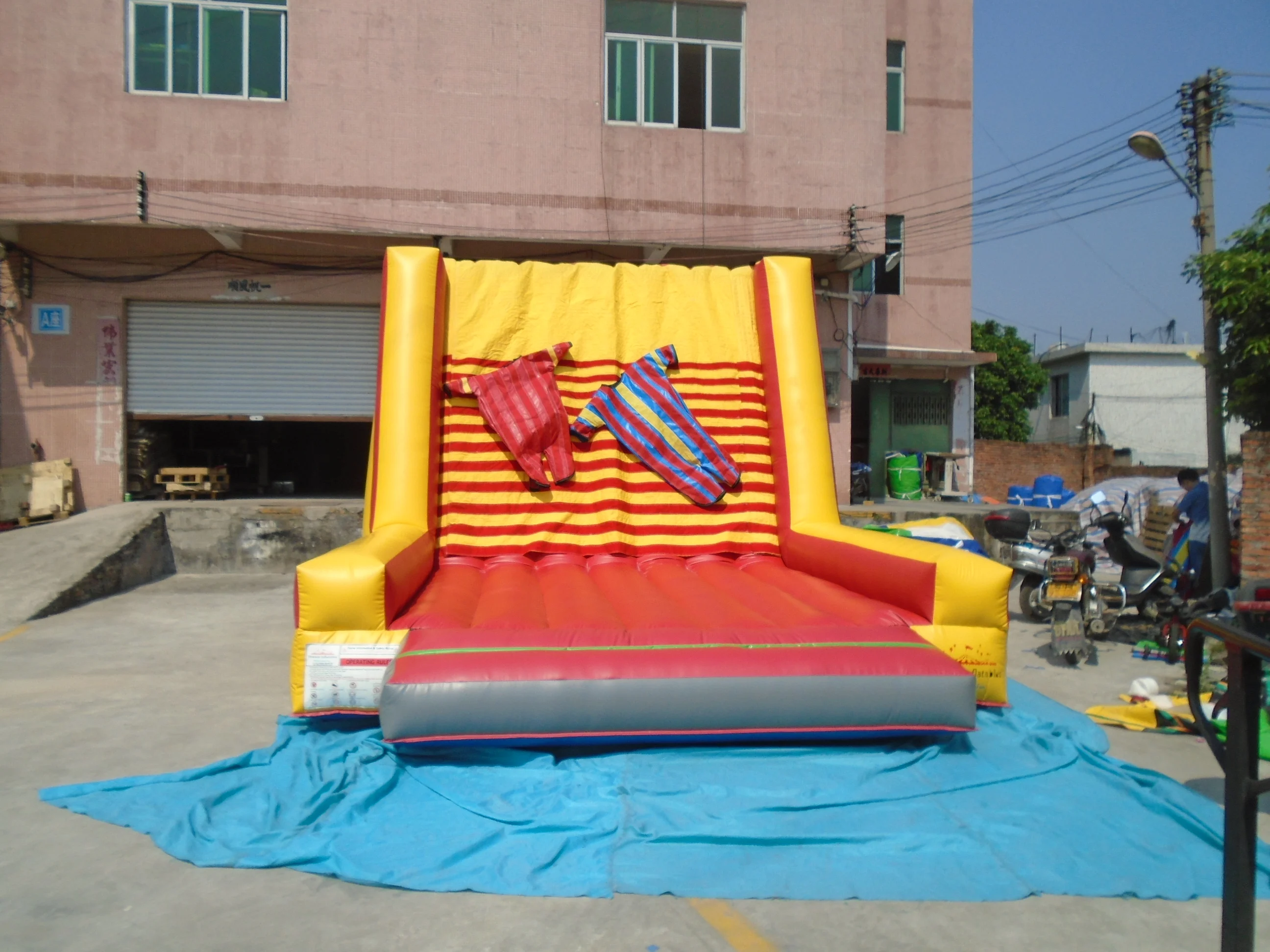 Stick on Wall Panels Inflatable Sticky Fly Wall Carnival Games