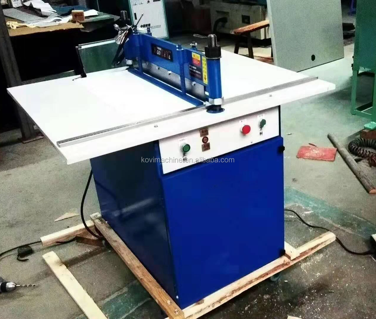 Automatic Industrial Fabric Layer Cutting Cutter Machine For Garment ...