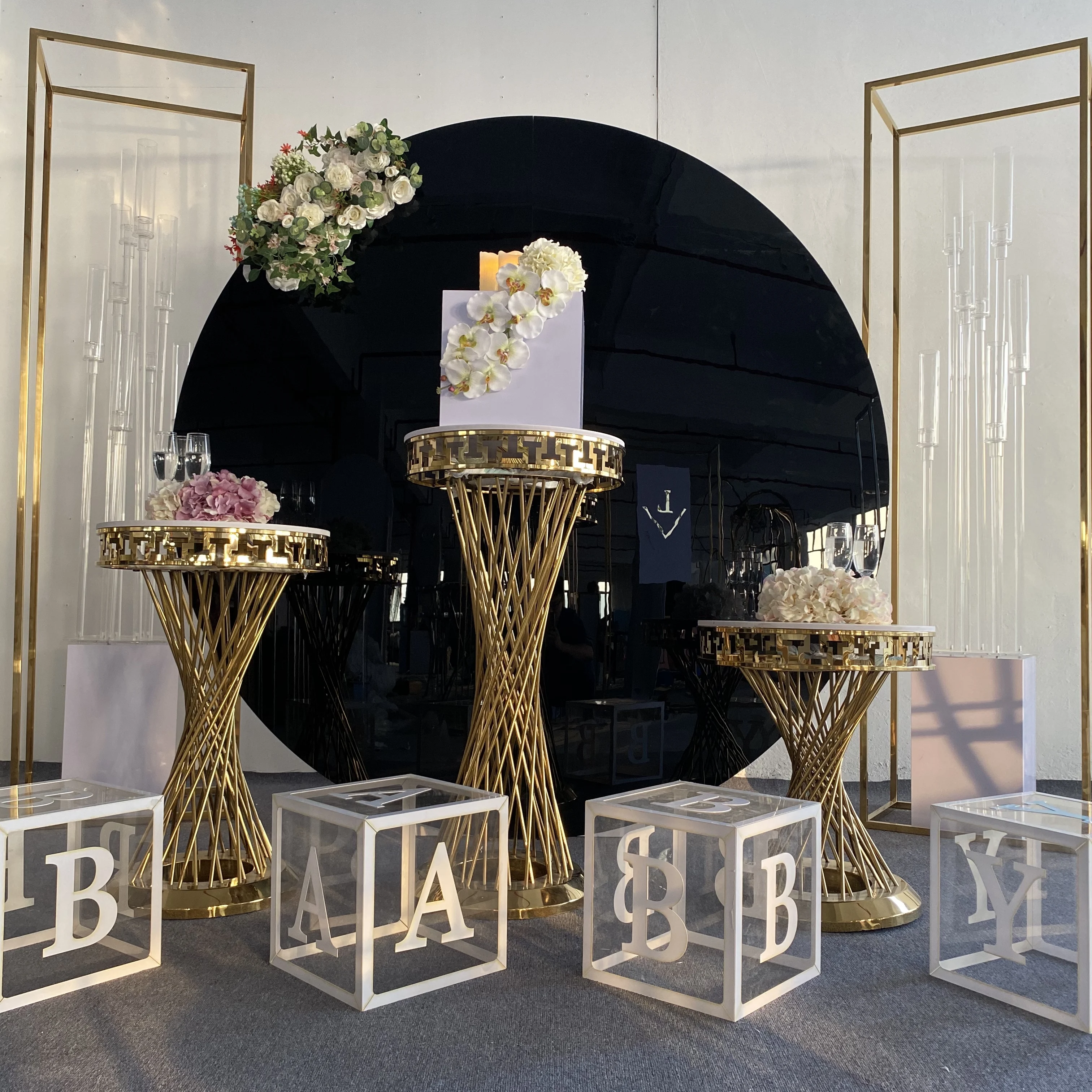 Round Cylinder Plinths - Elegant Dessert Display Solutions