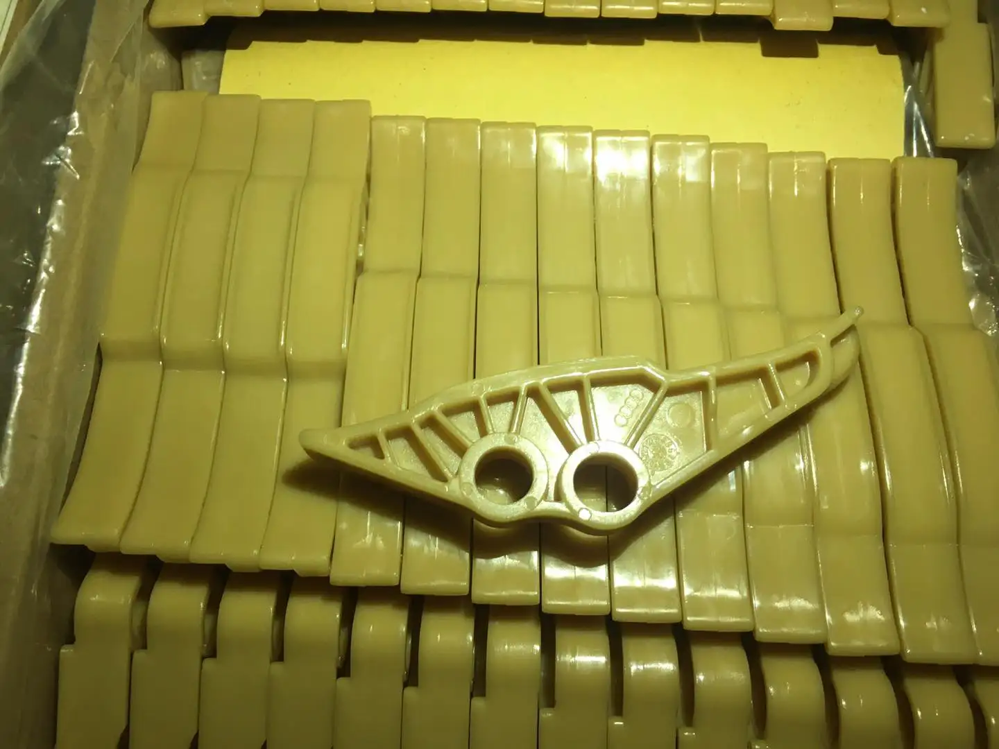 低 06H198119 06K198119 正时链条套装部分A3 A4 EA888 Gen3 1.8T，2.0T CABB CDNB CDNC ...