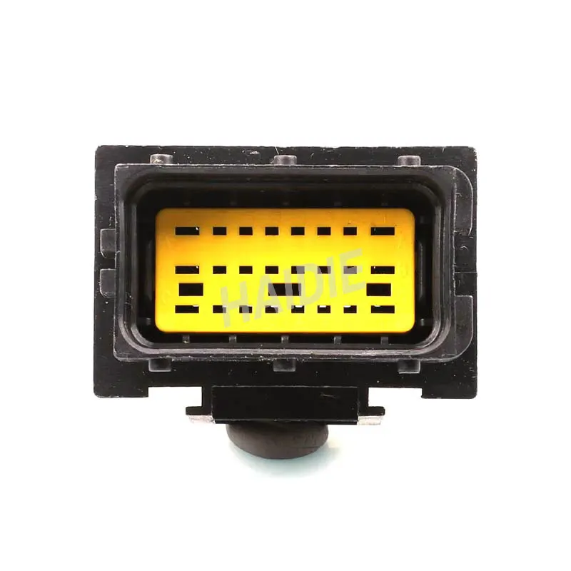 24 Pin Male Automotive Electrical Wiring Harness Connector