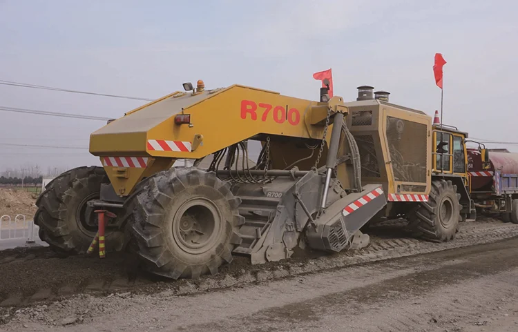 Road Construction Milling Machine R700 - High Efficiency