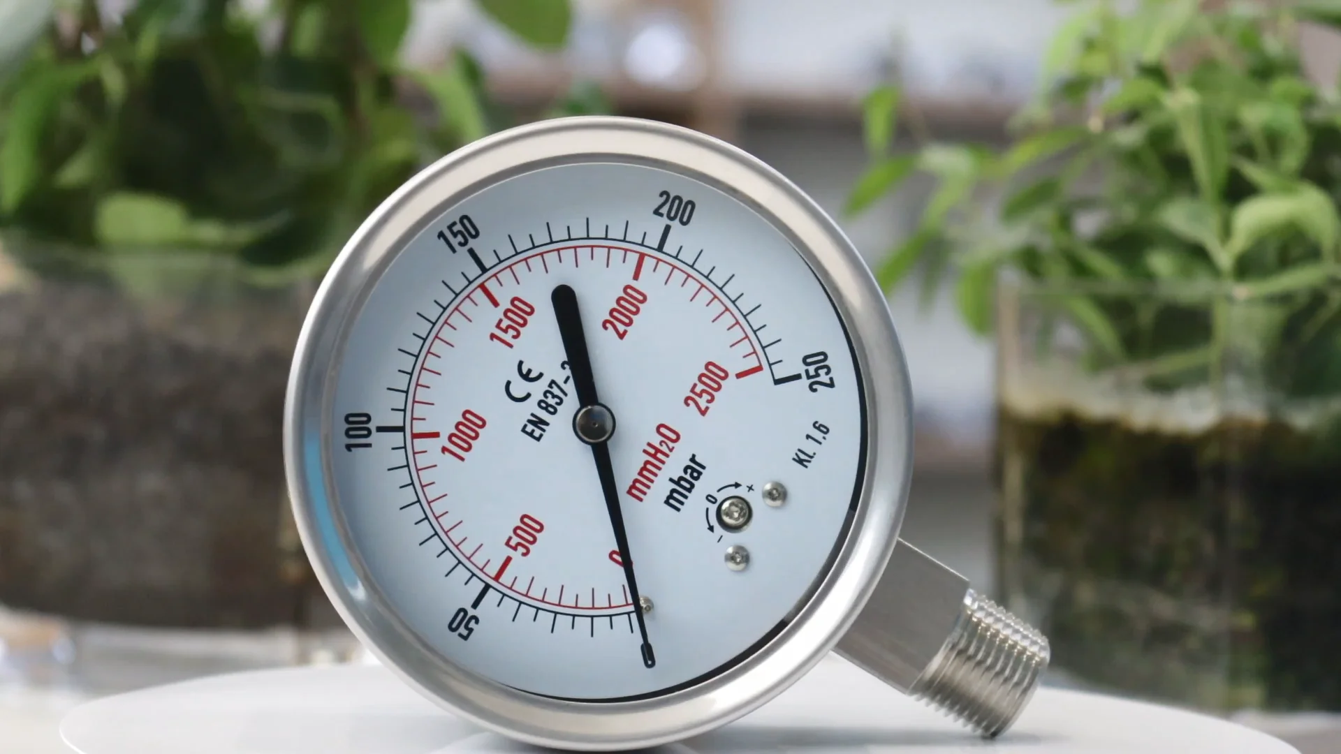 Liquid Filled Mbar Pressure Gauge - Buy Glycerine Fillable Capsule ...