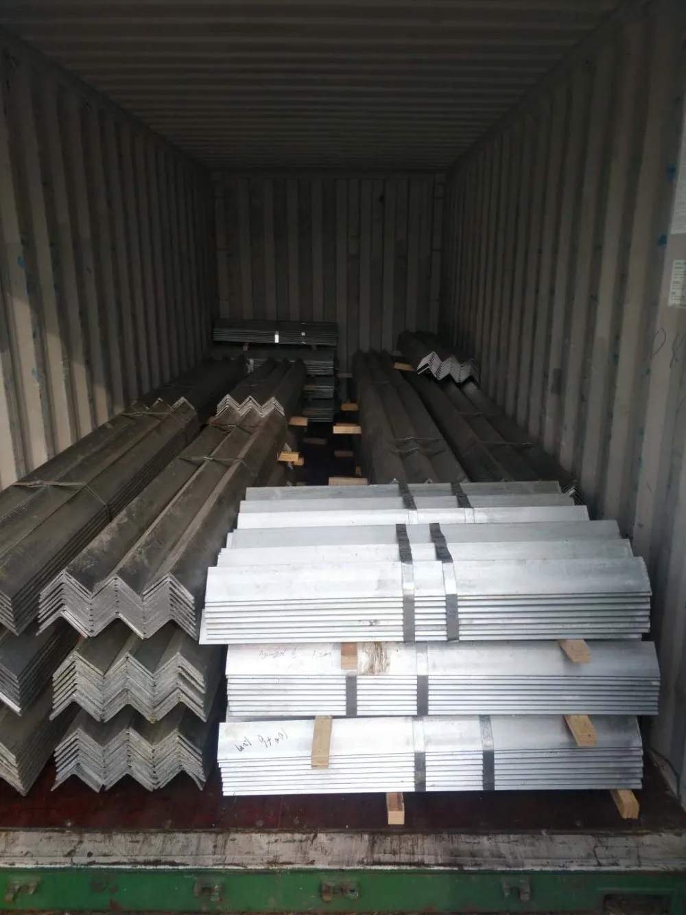 Best Prices 100x100 50x50x5 Hot Rolled China Steel Angle Iron With ...
