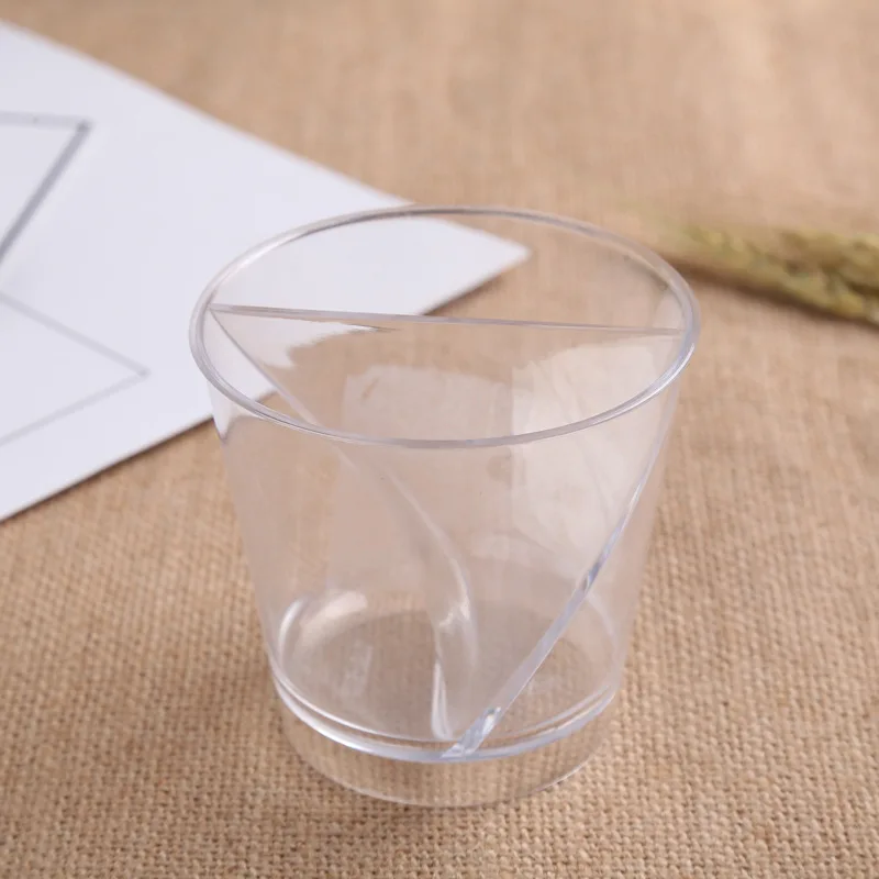 Reusable 2 oz Clear Plastic Split Shot Glasses for Cocktails OEM