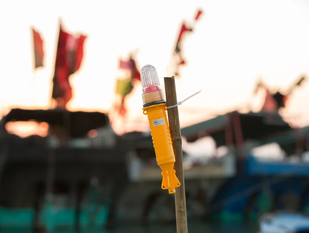 3v Led Fish Net Light Attractor Lure Fishing Light - Buy Sells Well ...