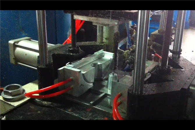 Wax Sprue Injection Machine - Customized Casting Solutions