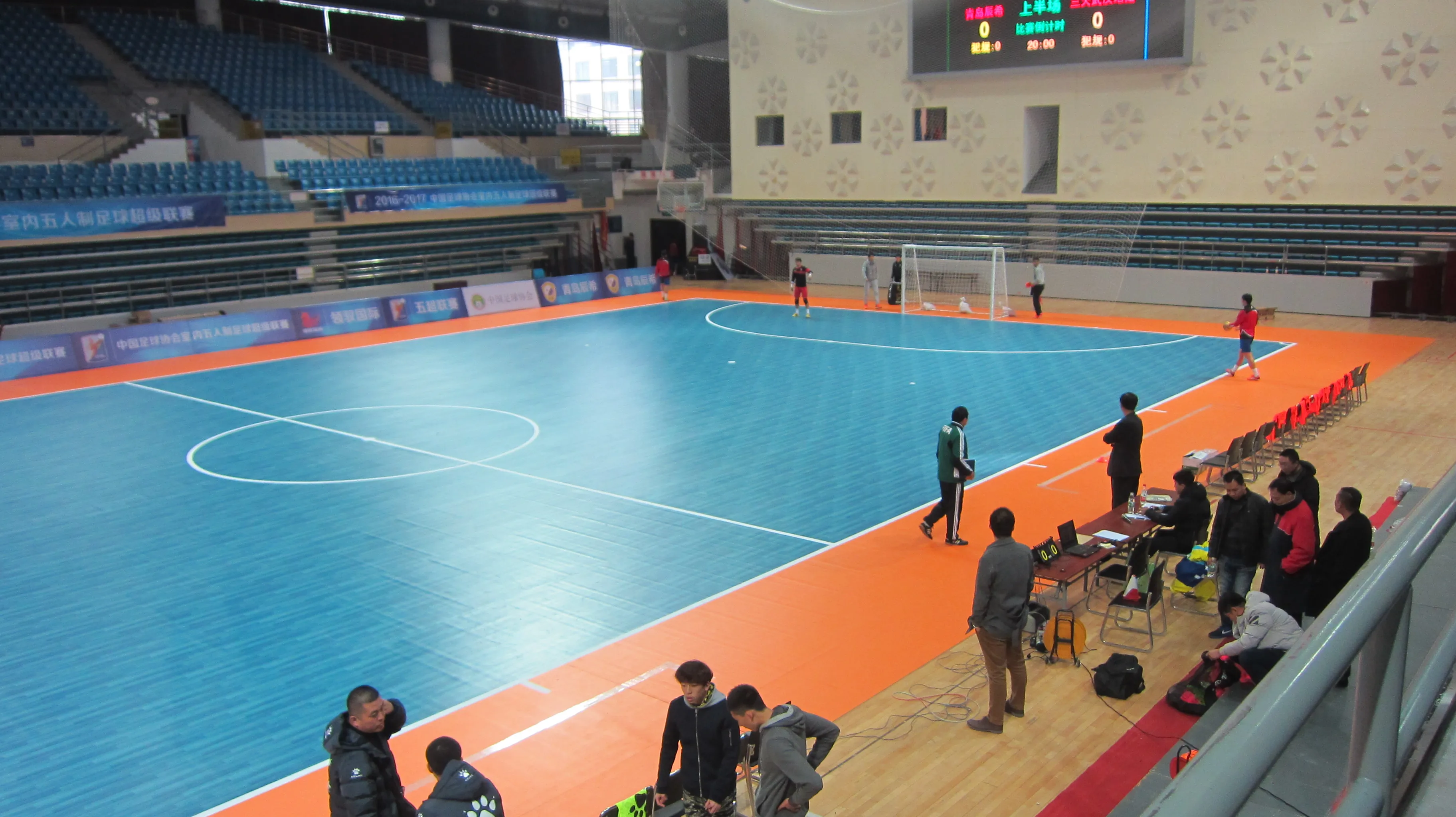 Cheap Futsal Courts Mat Low Price Football Indoor Sports Flooring - Buy ...
