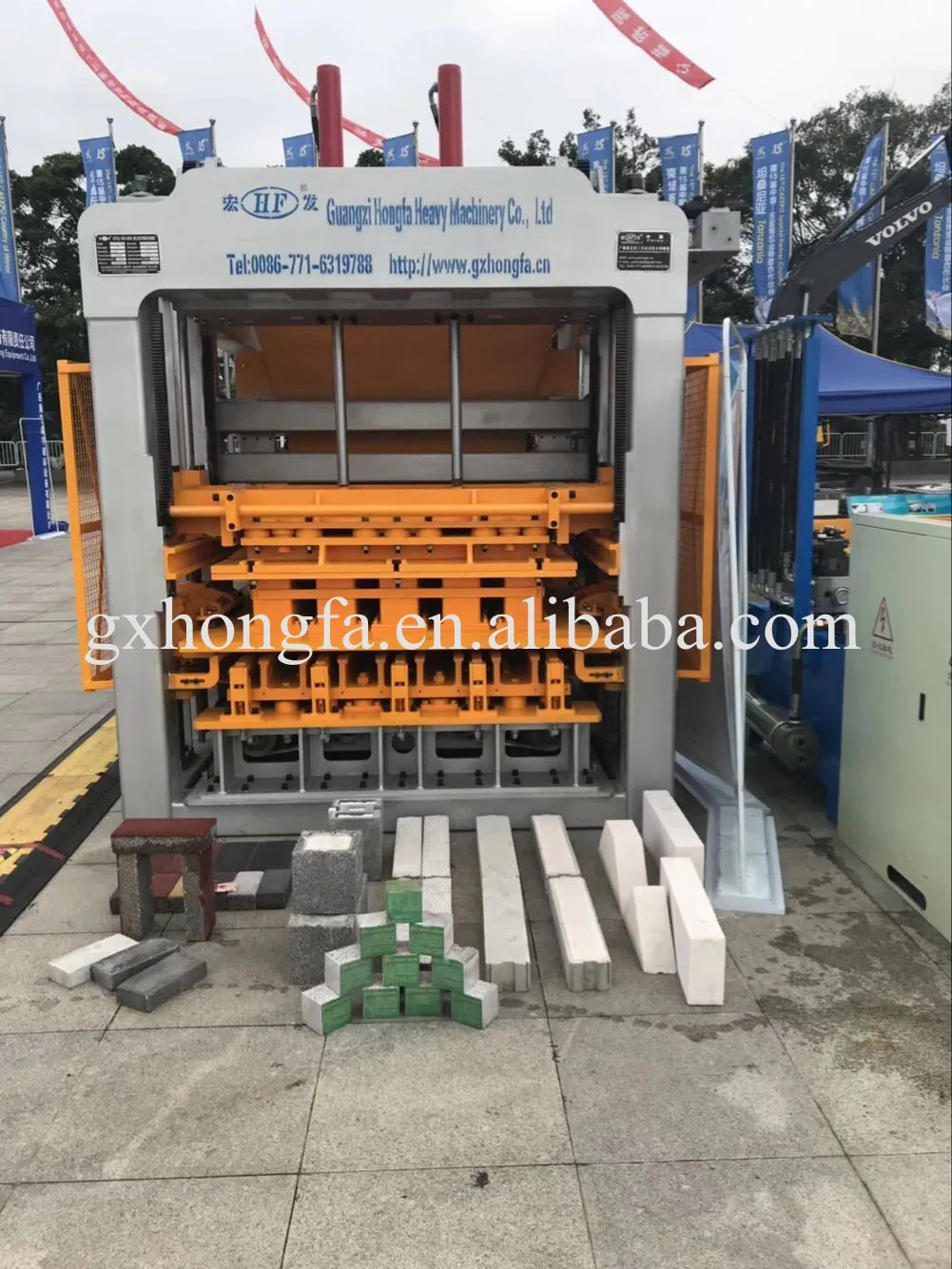 QT10-15F Plastic Recycle Bricks Making Machine - High Efficiency