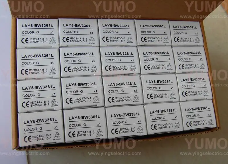 YUMO LAY5-BW3361 Push Button Switch with Lock Green IP65