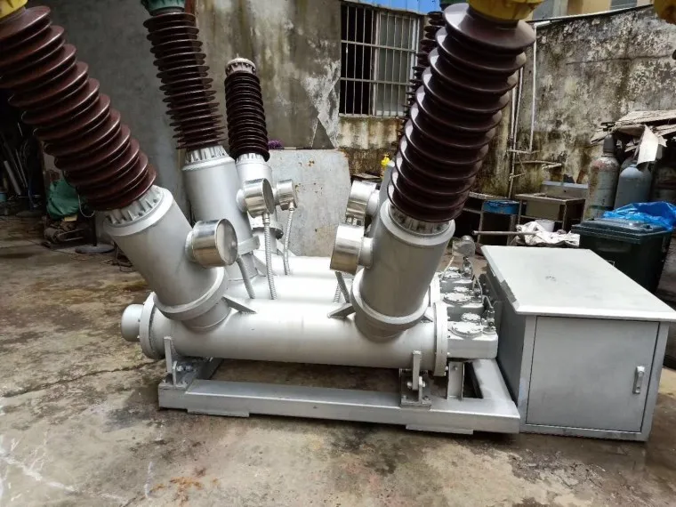 Dead Tank SF6 Gas Circuit Breaker 72.5KV 1250A - Reliable 3 Pole ...