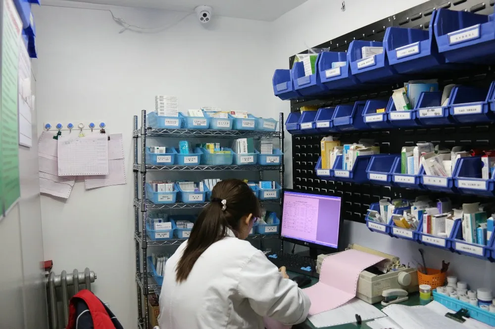 Plastic Medical And Pharmacy Display Stackable Storage Bins Tray For ...