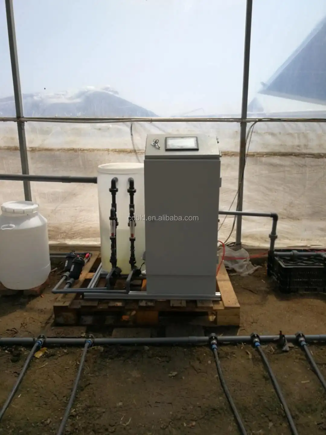 Agricultural Greenhouse with Fertigation System Intelligent Fertilizer ...