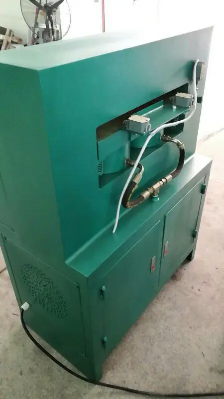 China Vehicle Car License Number Plate Embossing Press