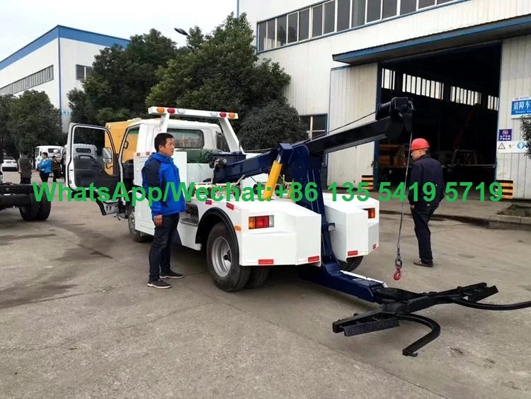Japanese Brand Wheel Lift Tow Truck for Sale - 5T Small Wrecker