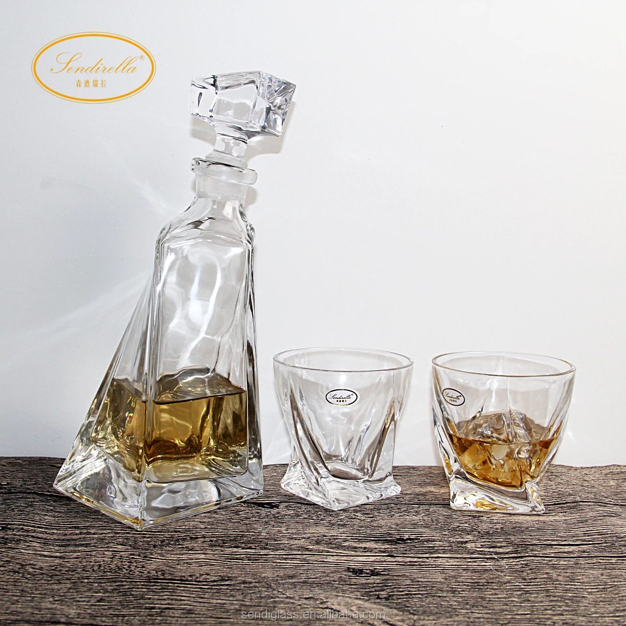 22oz Lead Free Crystal Clear Twisted Whiskey Decanter With Glasses Set ...