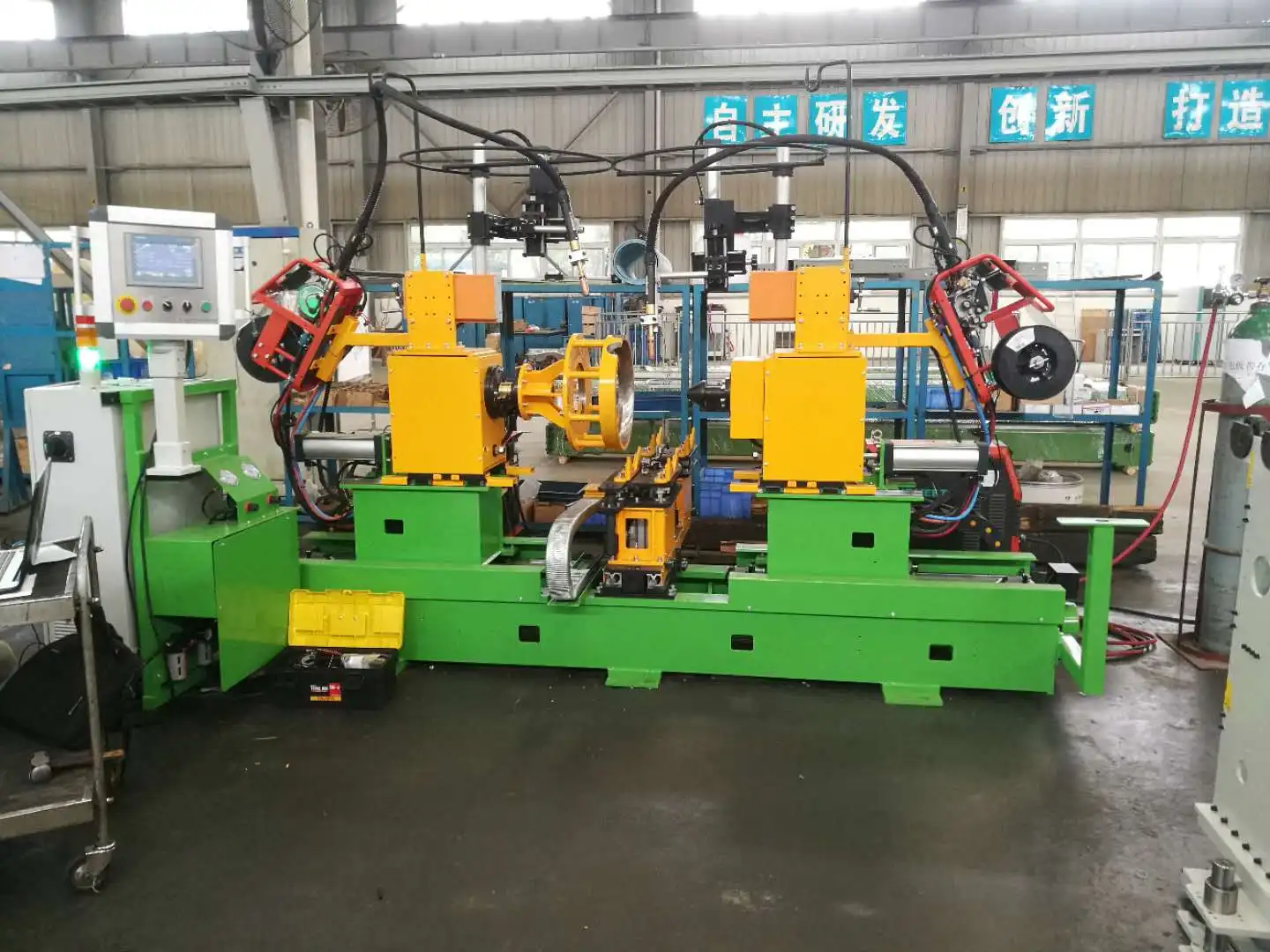 LPG Gas Cylinder Full Automatic Welding Machines - Reliable Performance