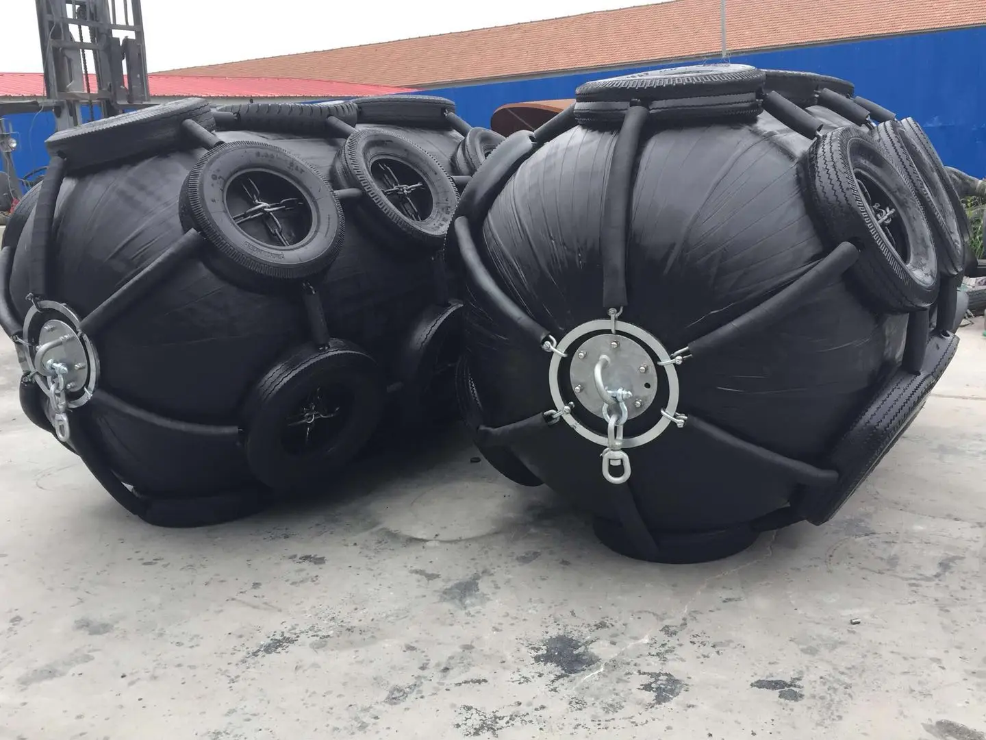 Marine Berthing Pneumatic Rubber Fenders| Alibaba.com
