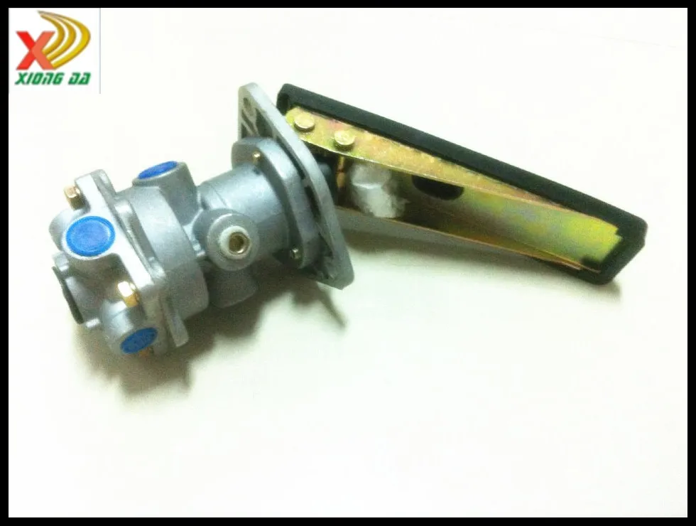 大型トラックブレーキバルブ47160-2452/47160-2041isuzuパーツ - Buy ブレーキバルブ、47160-2452、フット ...