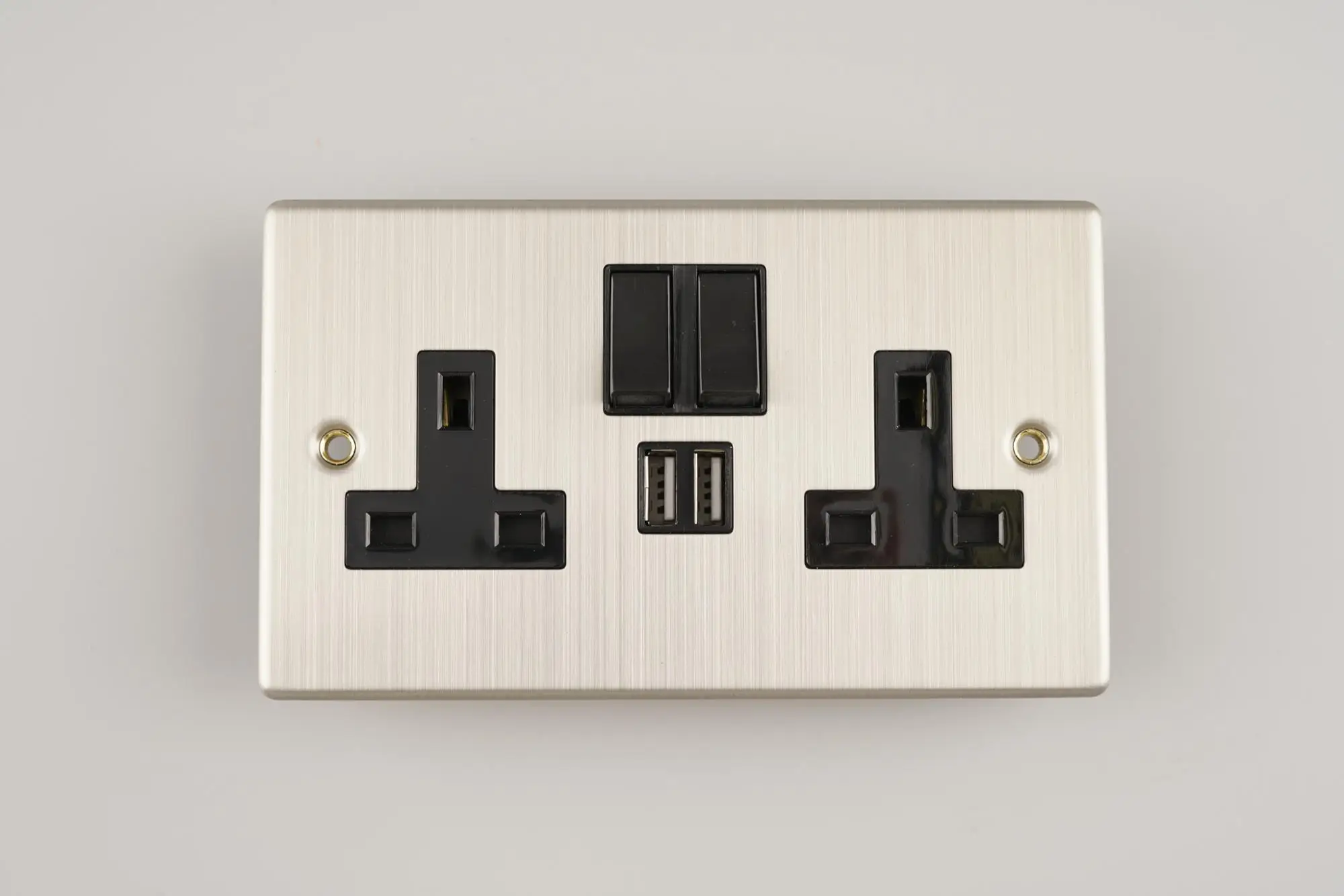 British 2gang Socket 13amp UK Electrical Power Wall Switched Socket ...