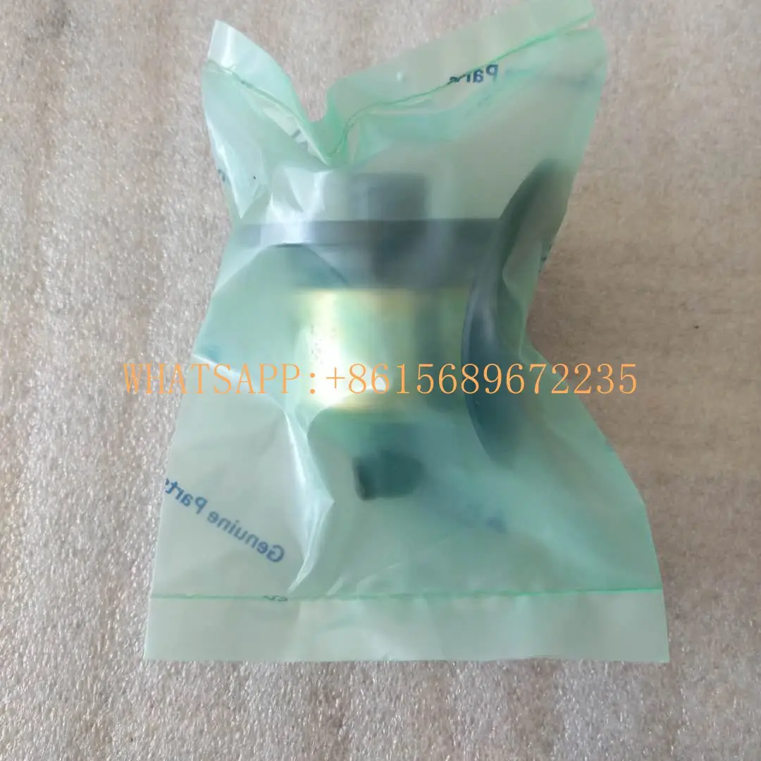 AIR BREATHER ASSY 31EE-02100 31EE-02000สำหรับ EXCAVATOR R140W7 R140W9 ...