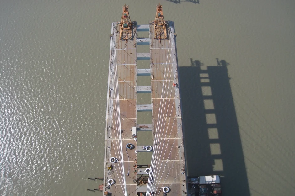 100 Ton Precast Concrete Segment Lifter for Cable-Stayed Bridges