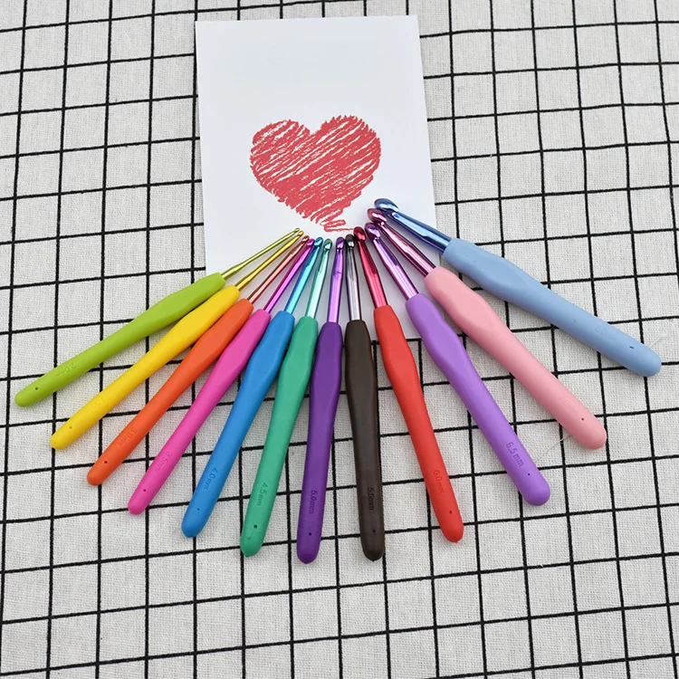 12pcs Assorted Crochet Needles Soft Handle Crochet Hooks Ergonomic ...