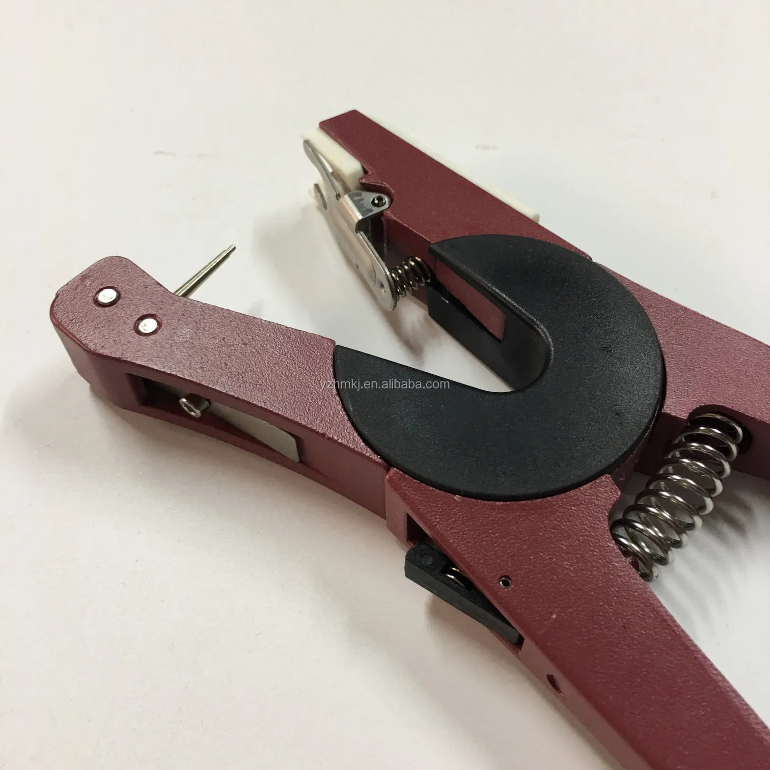 Animal Alicate - Red Adjustable Ear Tag Plier for Easy Use